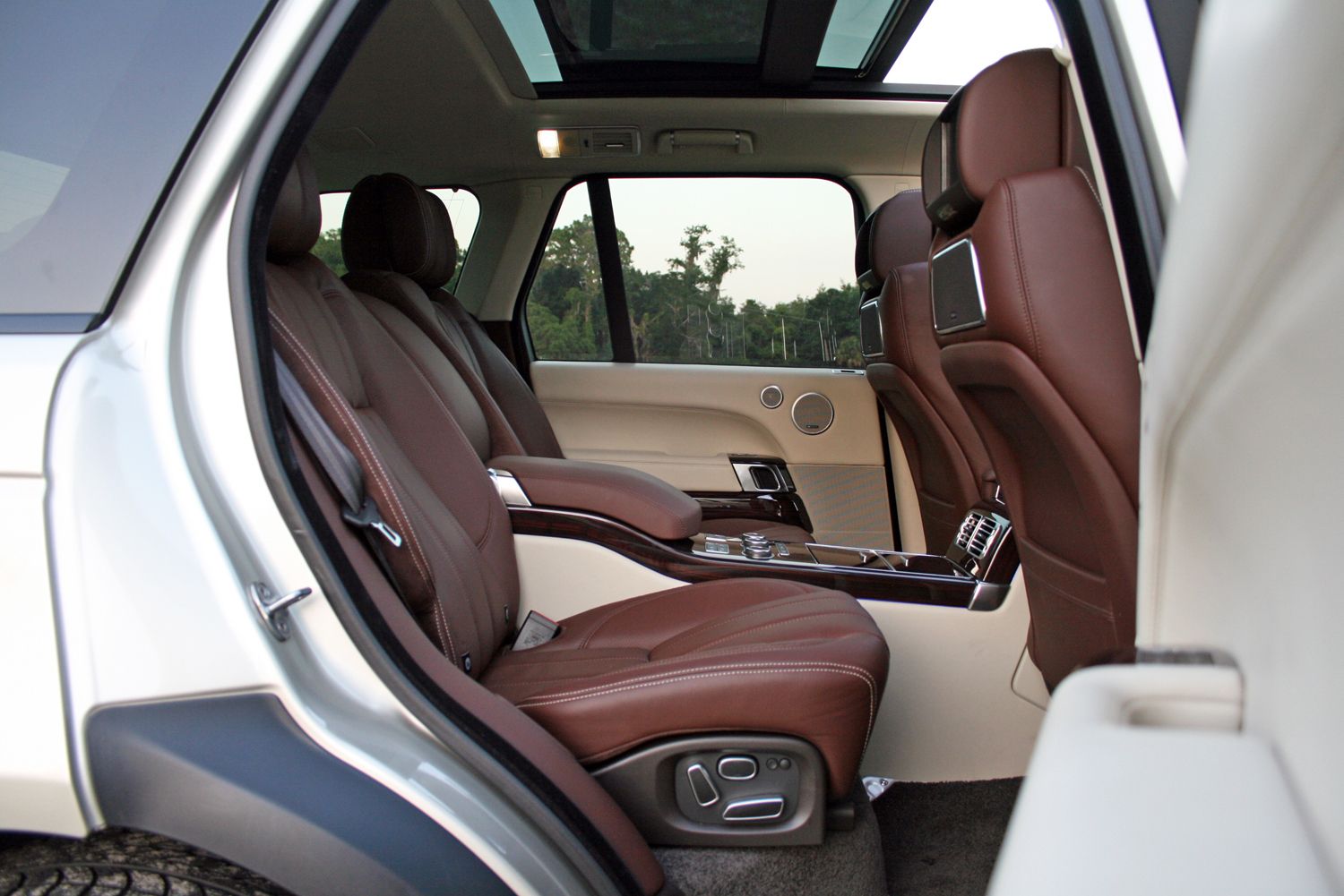 2014 Range Rover Autobiography - Driven