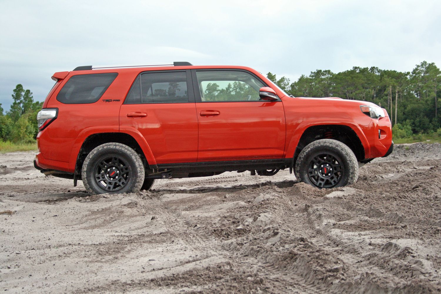 2014 Toyota 4Runner TRD Pro vs. Jeep Wrangler Unlimited