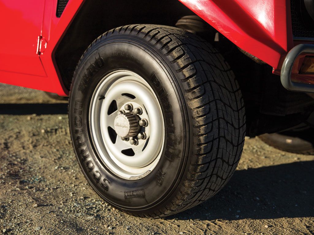 1986 - 1993 Lamborghini LM002