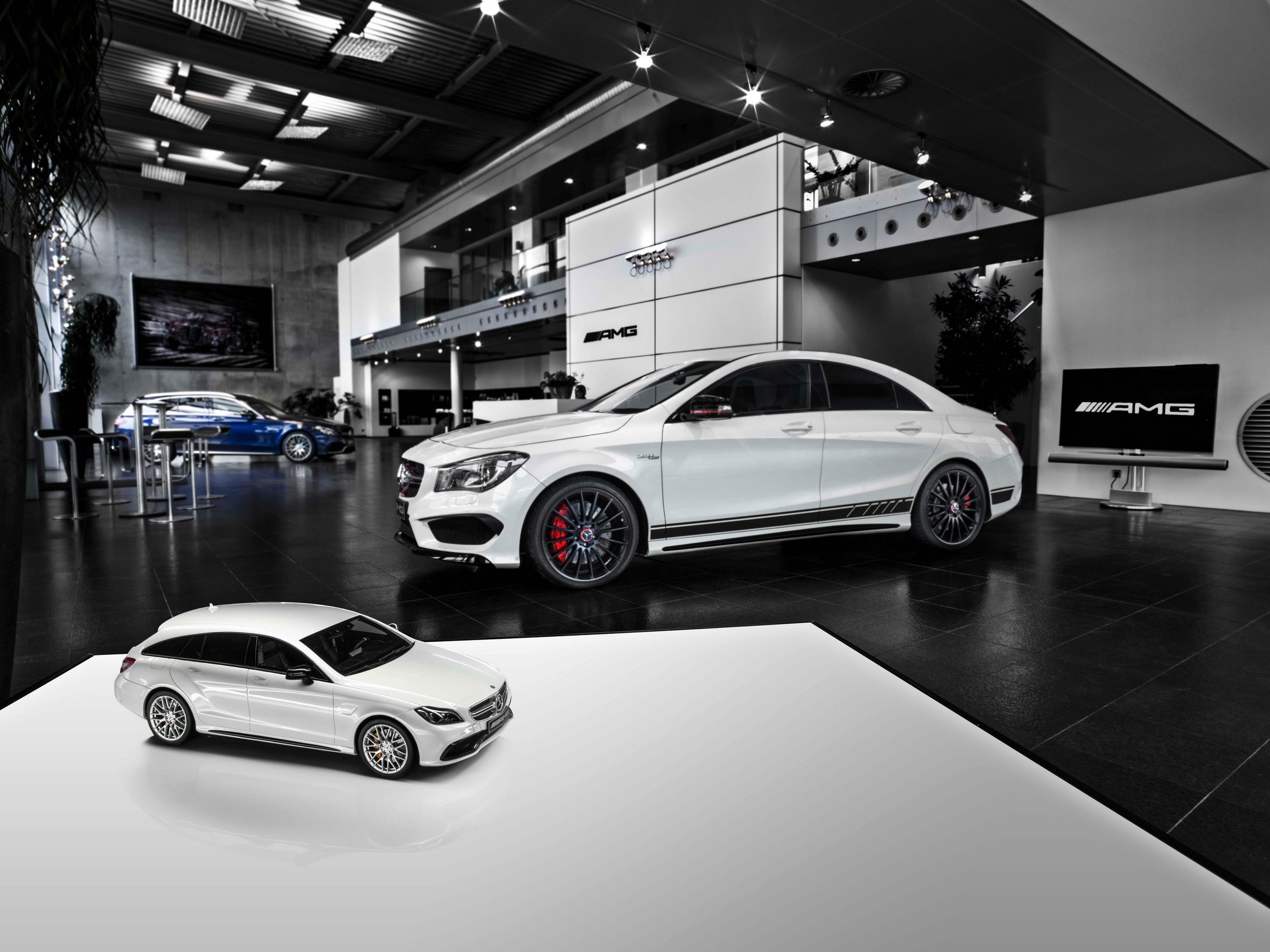 Holiday Gift Idea: Mercedes-AMG Limited Edition "White Series" Scale Models