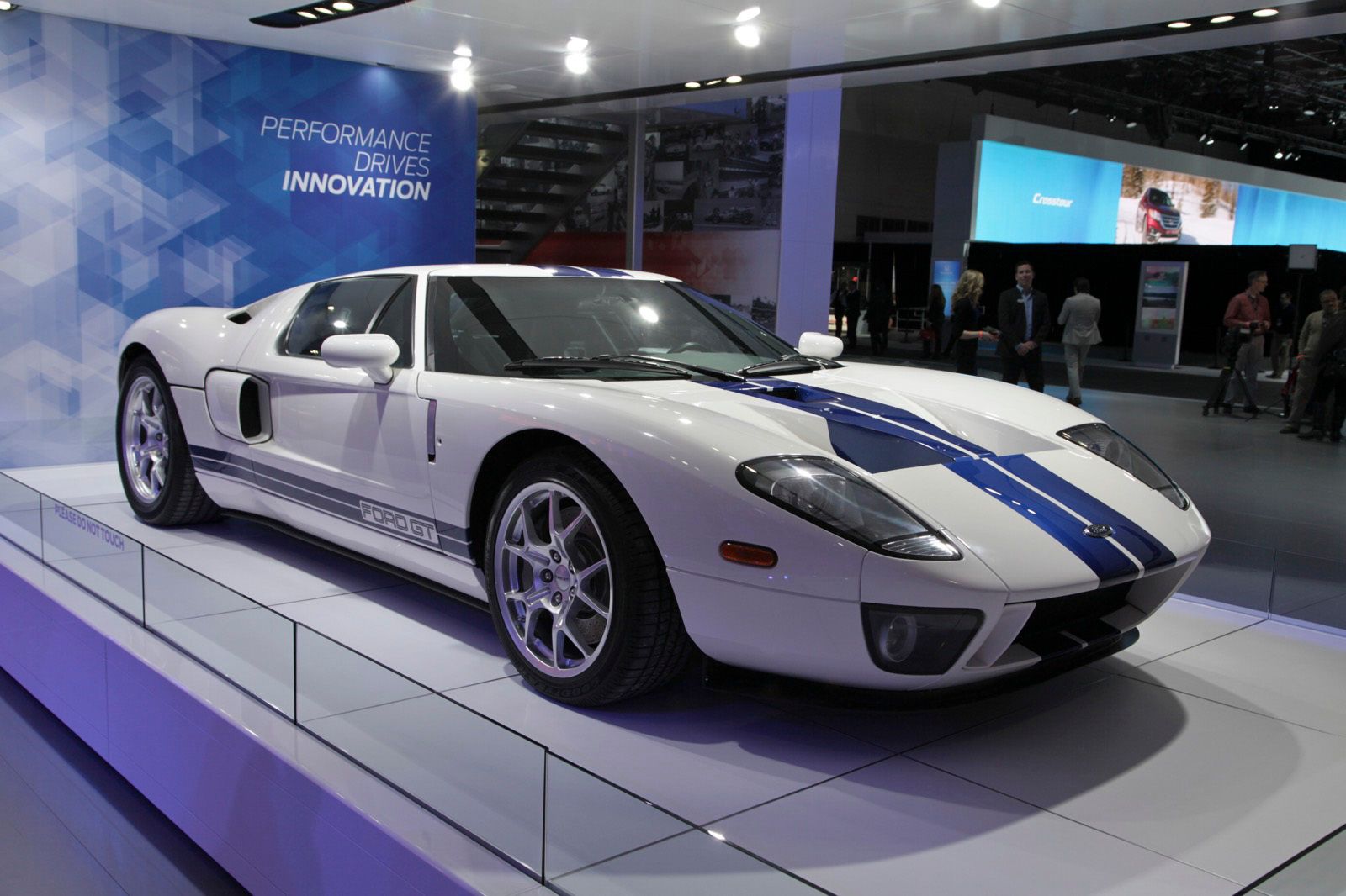 Ford GT - Performance, Price, and Photos