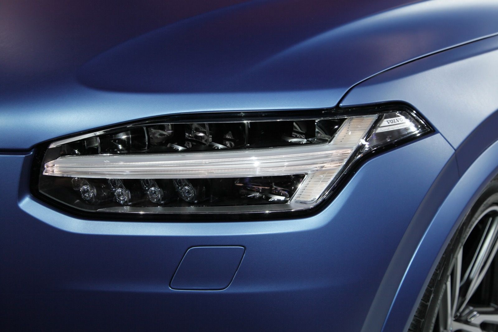 2016 Volvo XC90 R-Design