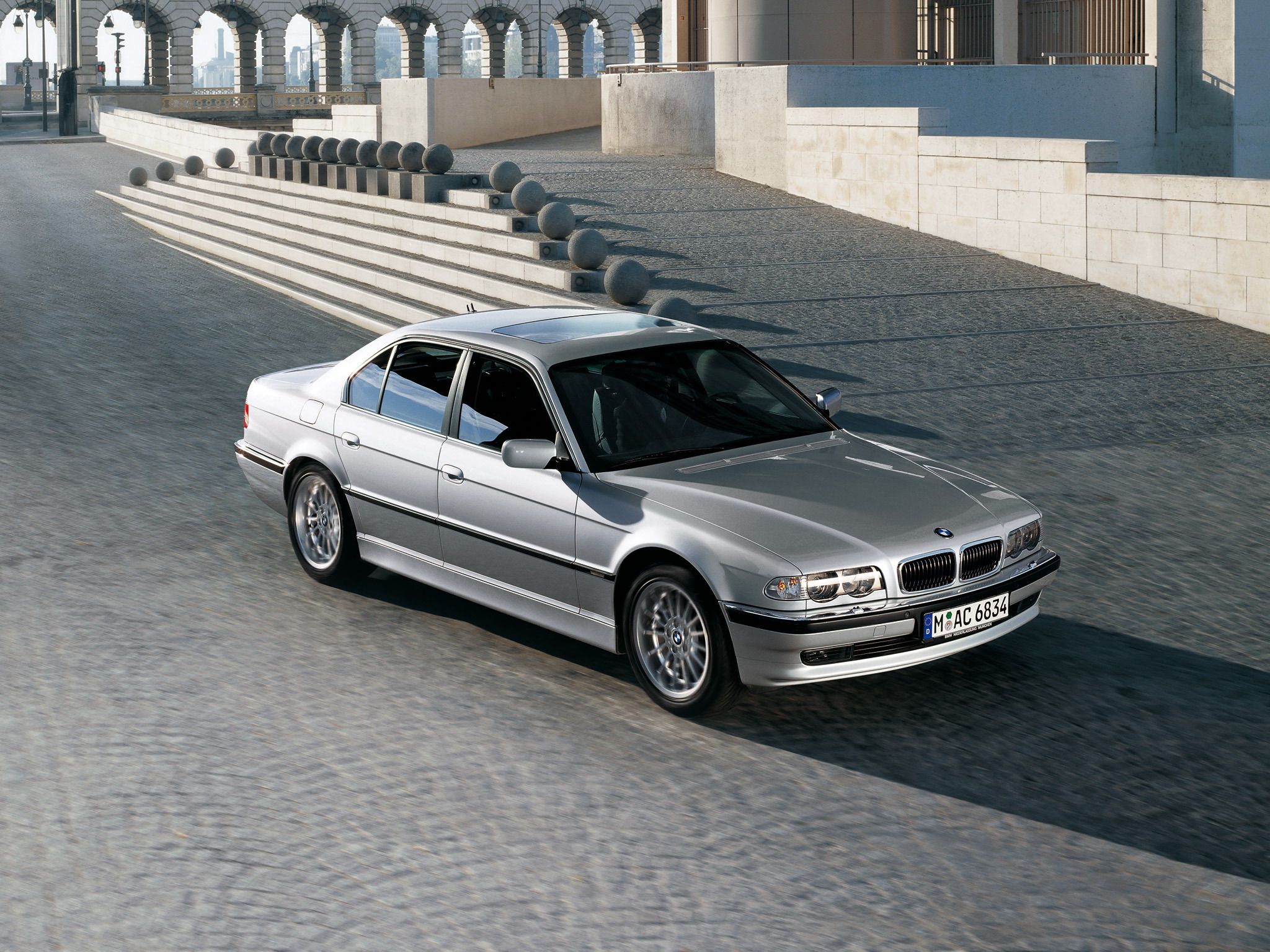 BMW 7 Series - A Look Back