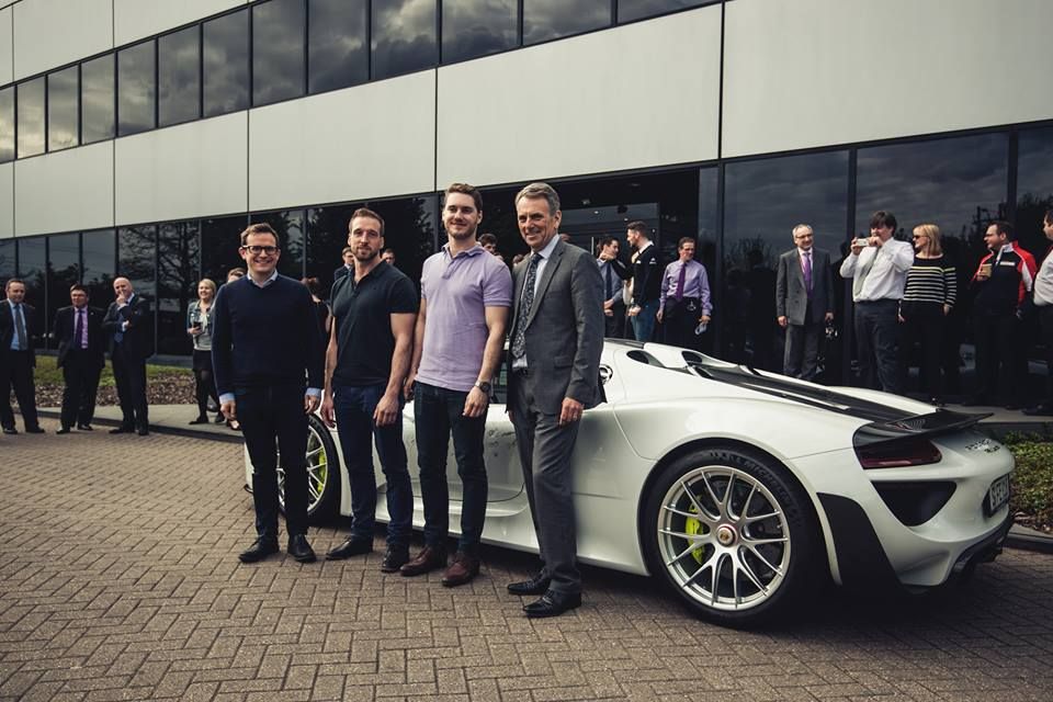 Porsche Celebrates 10 Million Facebook Fans With 1000 KM Road Trip