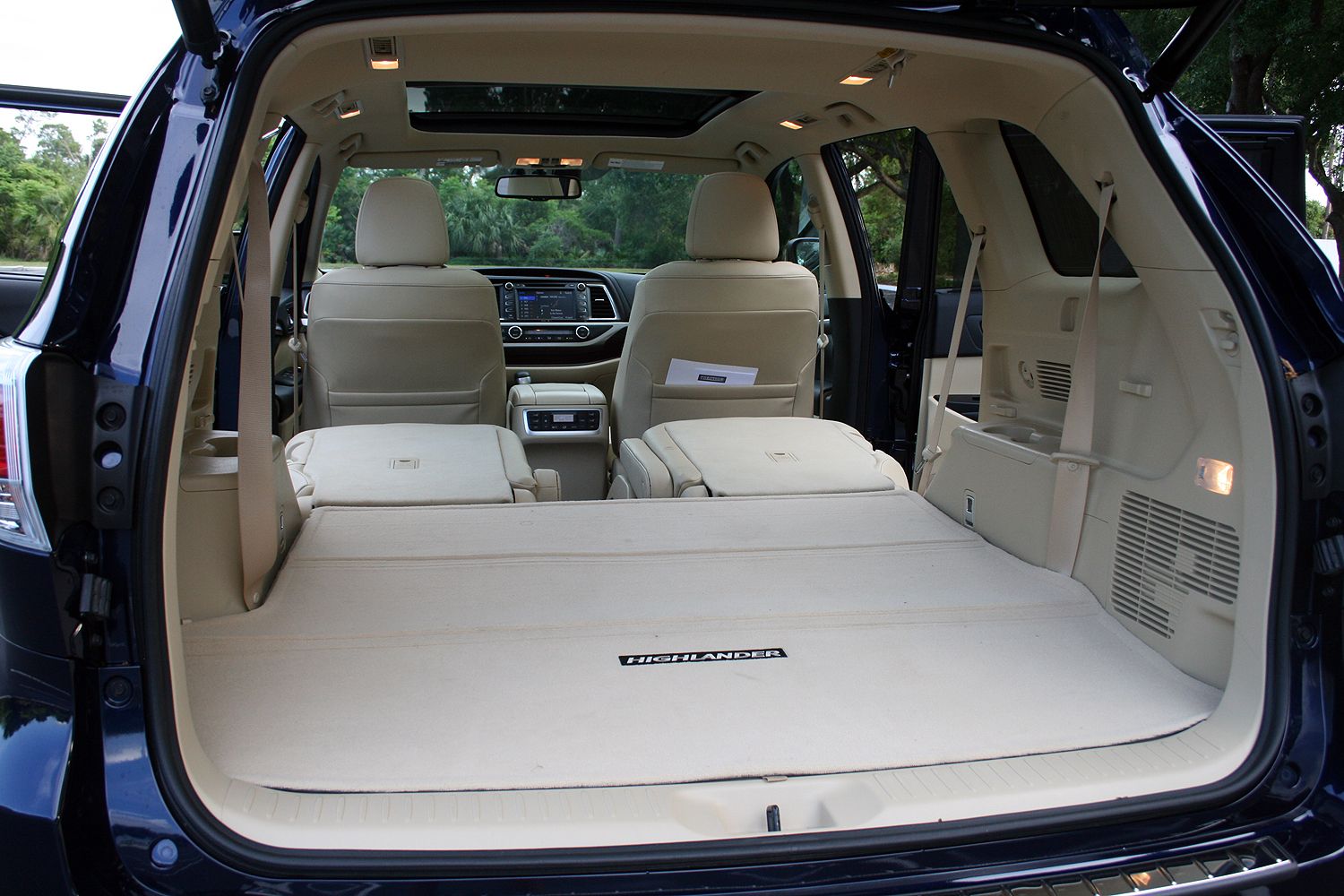 2015 Toyota Highlander Hybrid - Driven