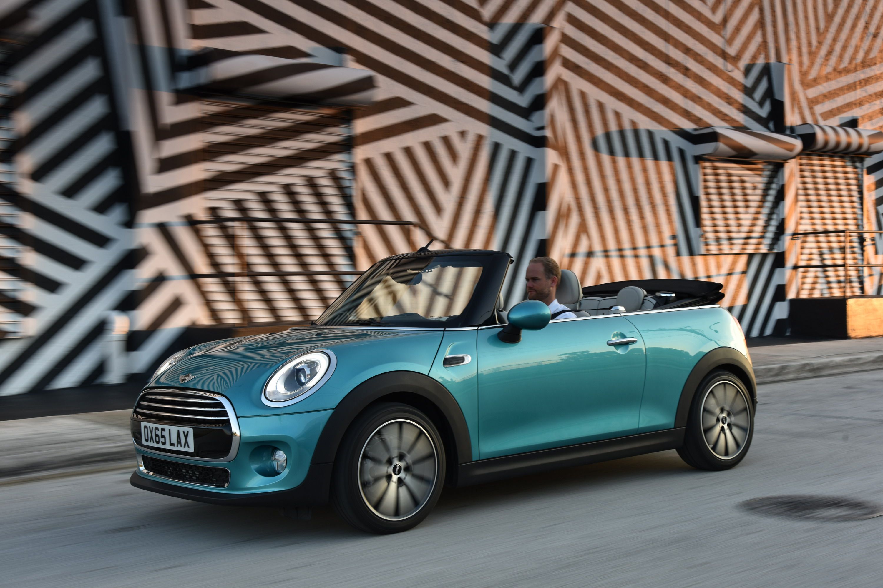 2016 Mini Convertible Unveiled