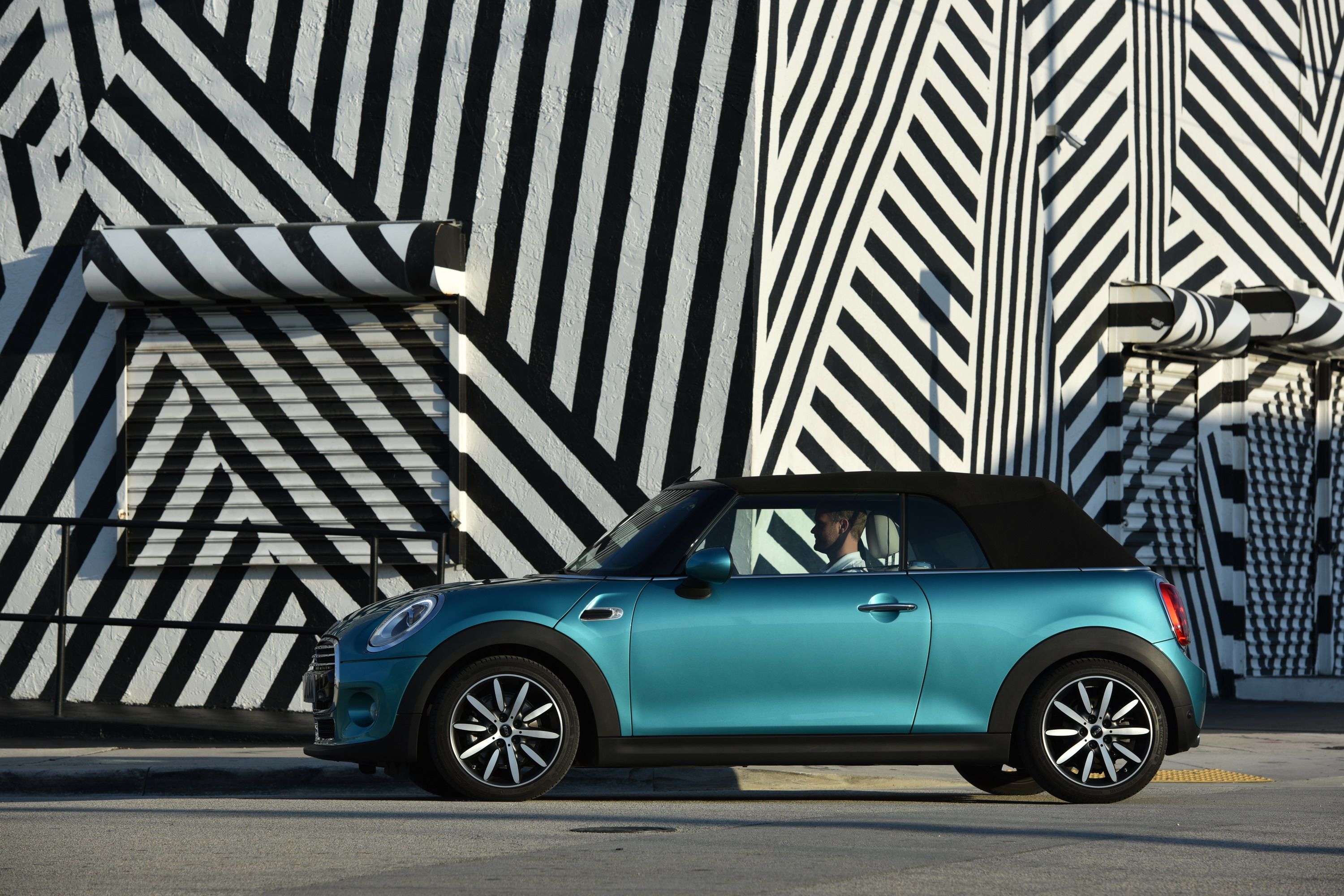 2016 Mini Convertible Unveiled