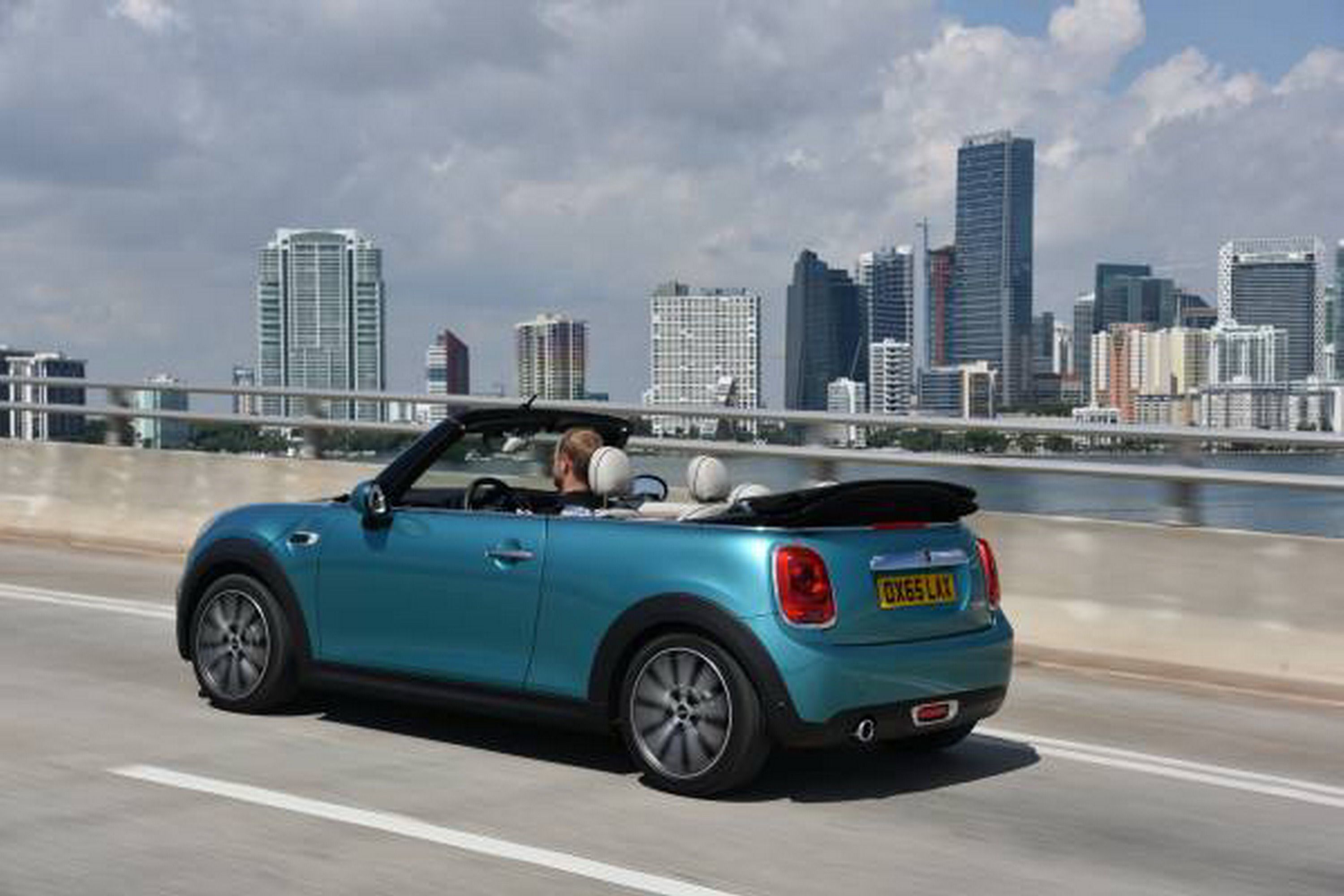 2016 Mini Convertible Unveiled