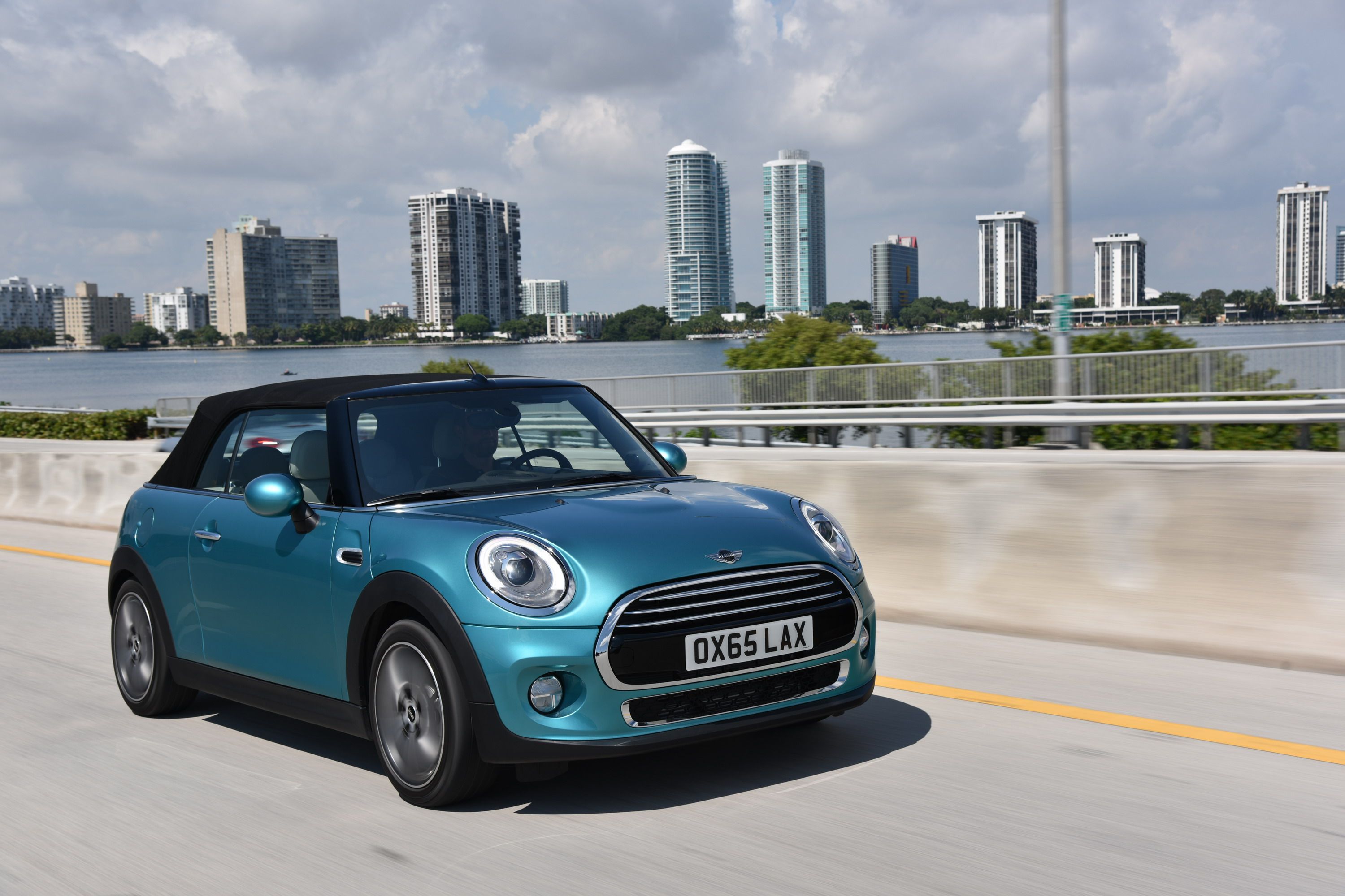 2016 Mini Convertible Unveiled
