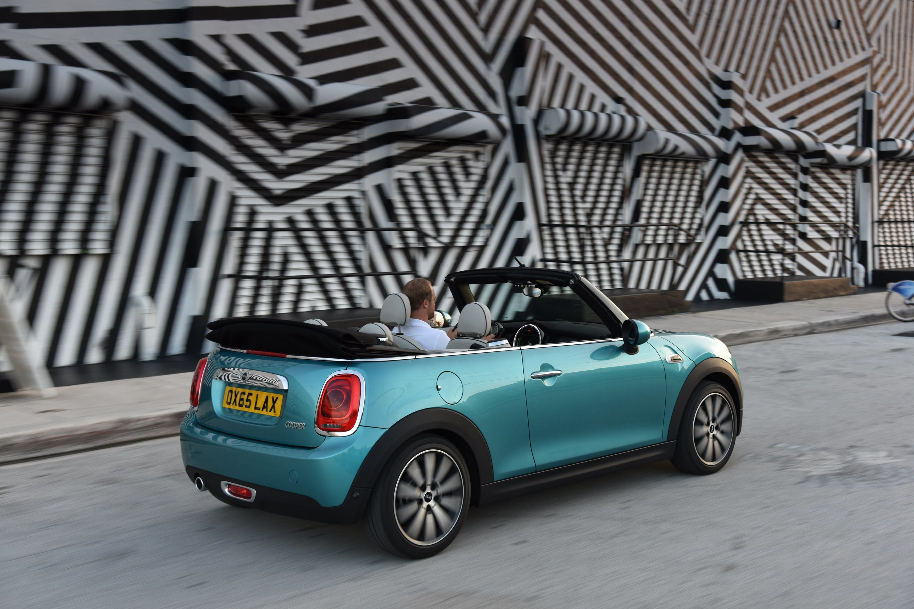 2016 Mini Convertible Unveiled