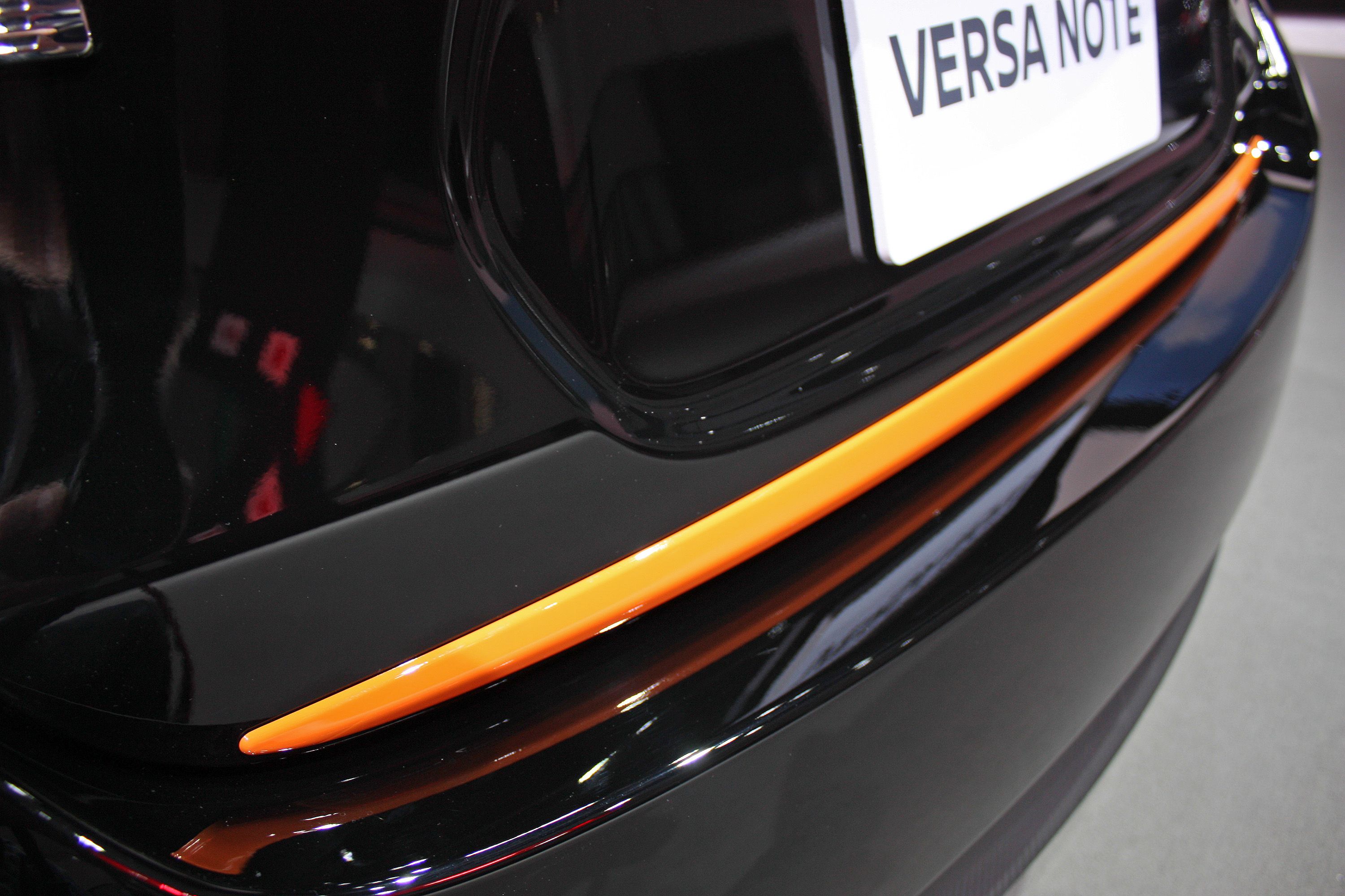 2016 Nissan Versa Note Color Studio