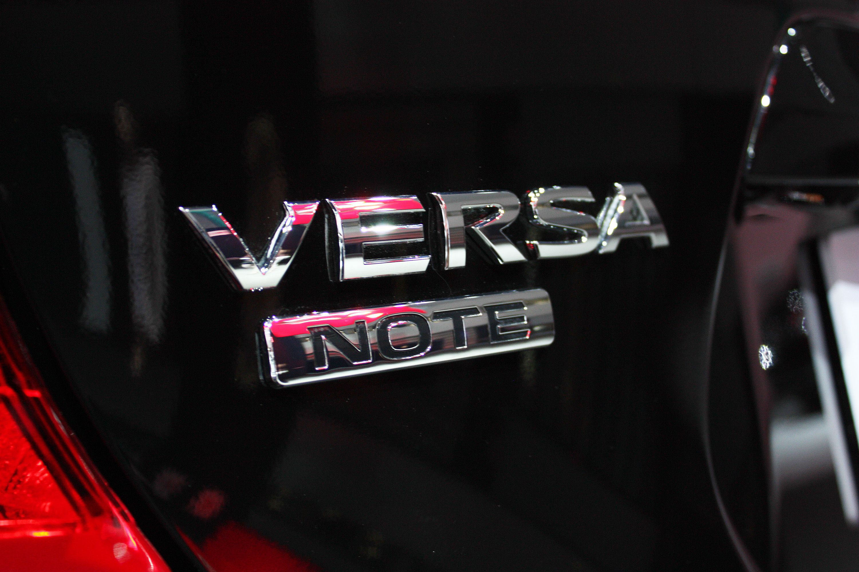 2016 Nissan Versa Note Color Studio