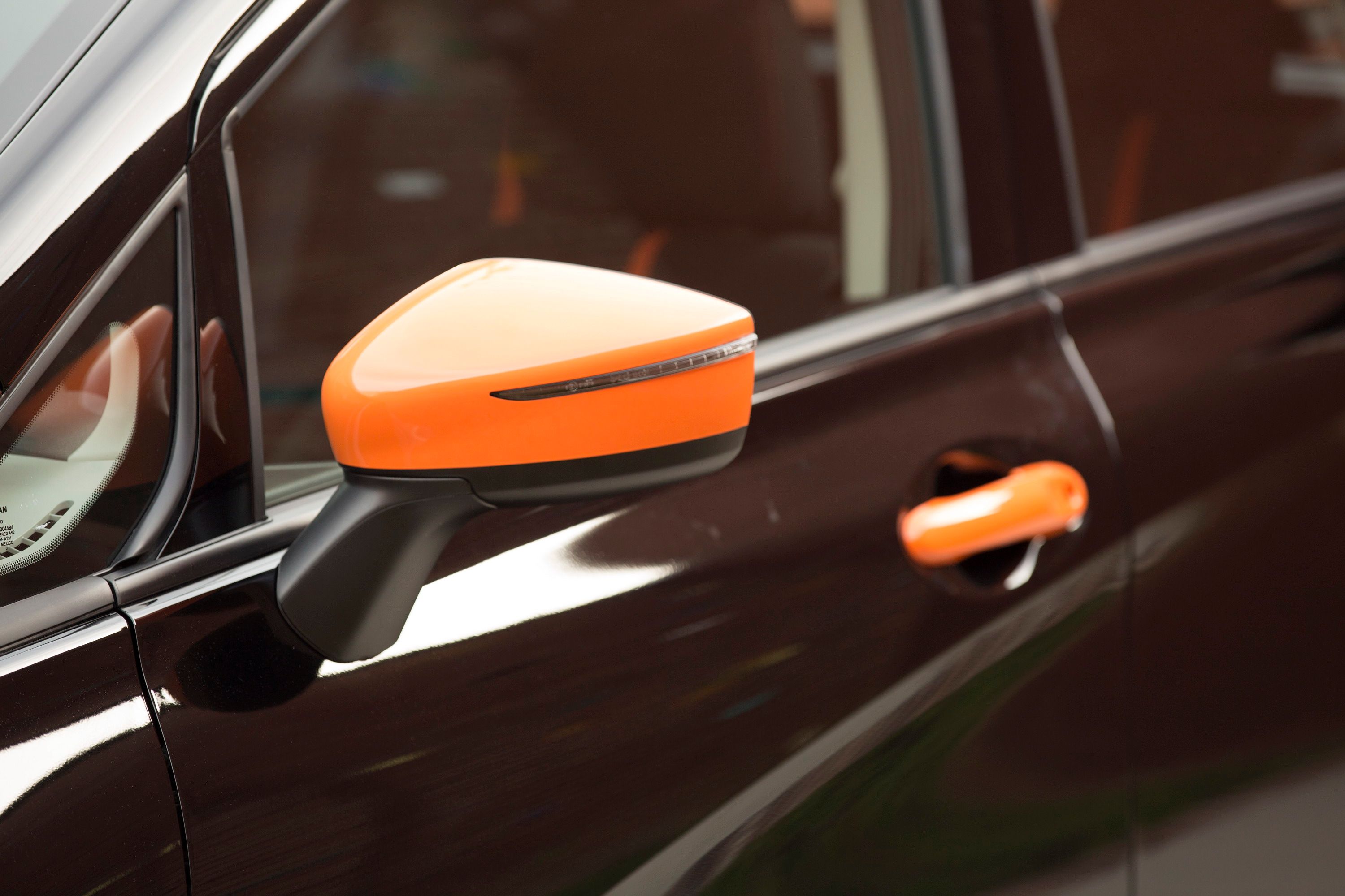 2016 Nissan Versa Note Color Studio