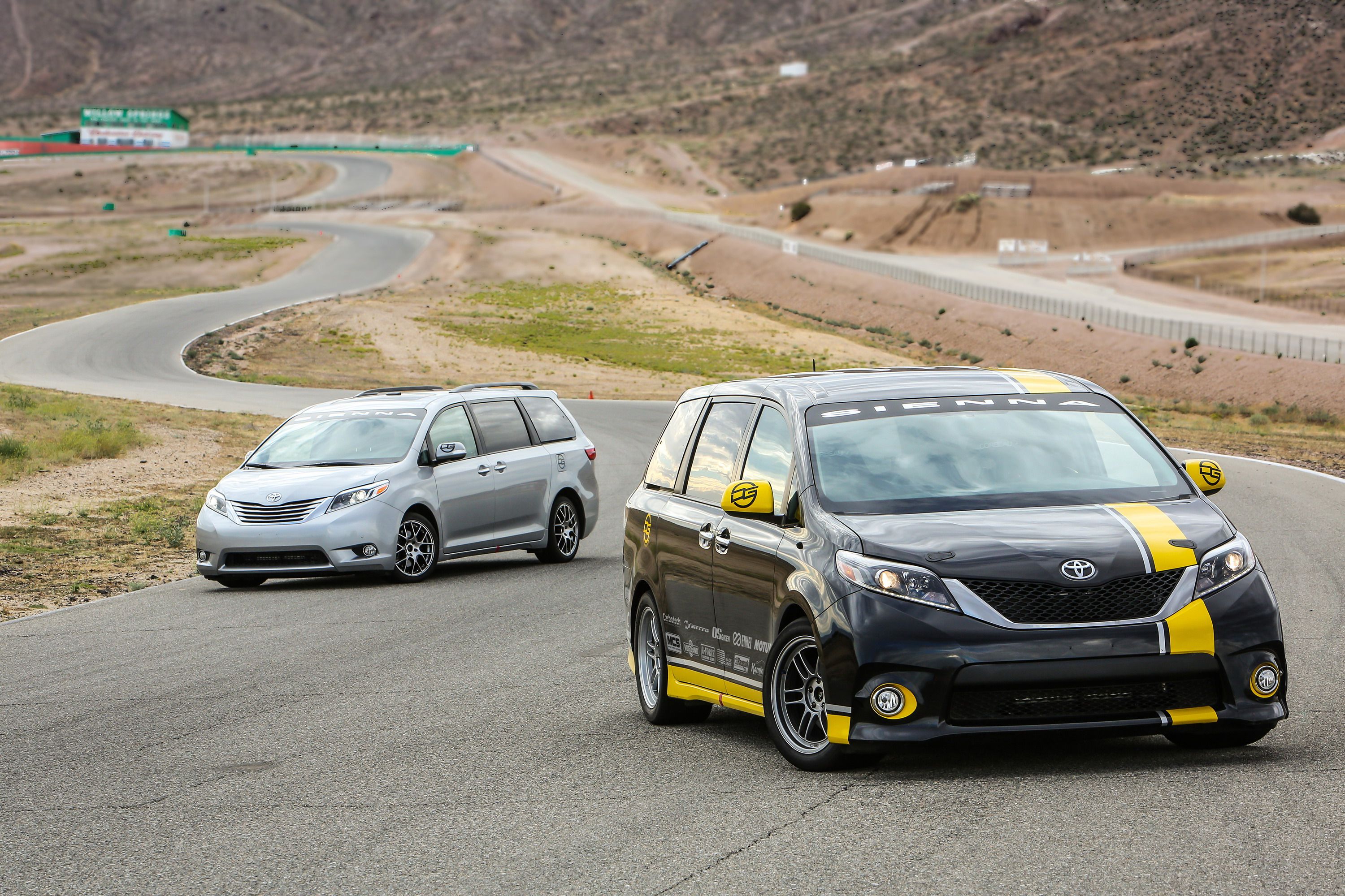 2015 Toyota Sienna R-Tuned Concept