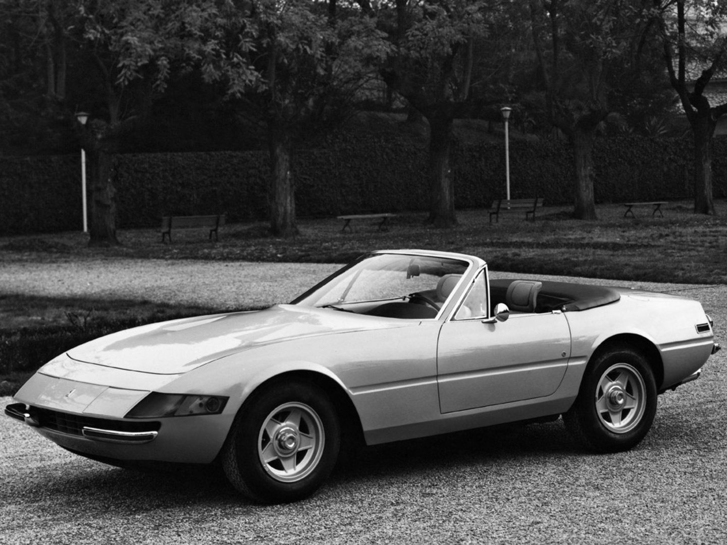 1969 - 1973 Ferrari 365 GTS/4