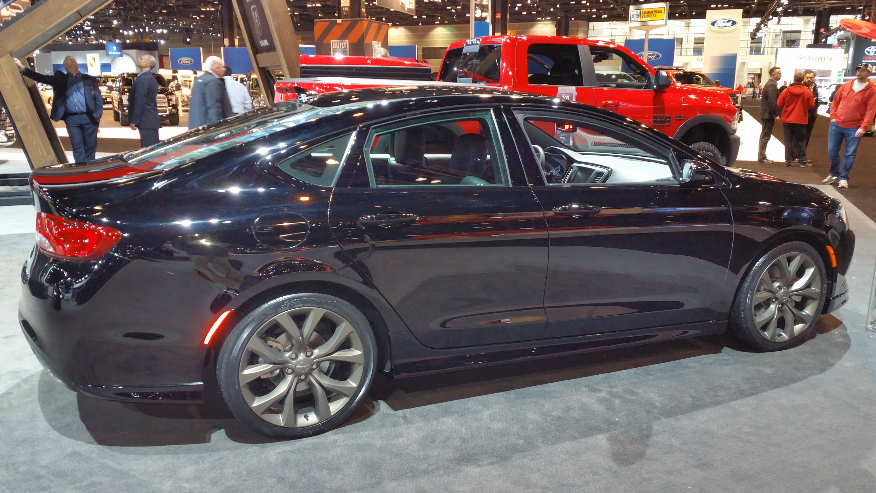 2016 Chrysler 200S Alloy Edition