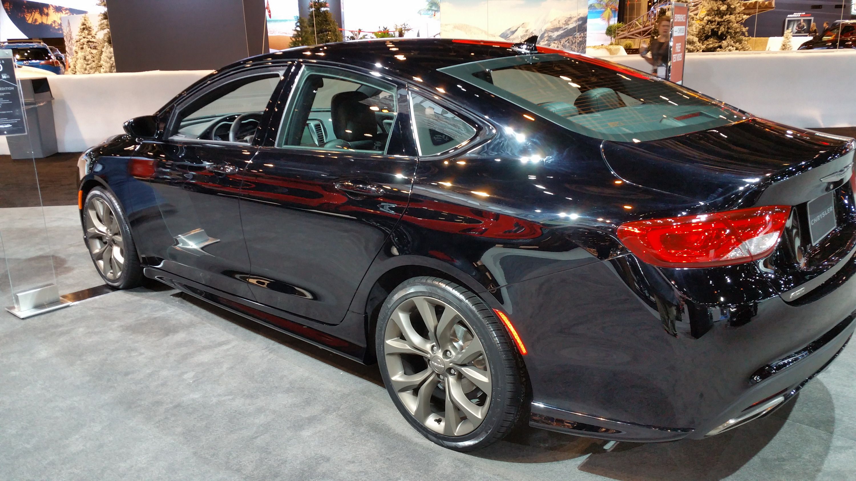 2016 Chrysler 200S Alloy Edition