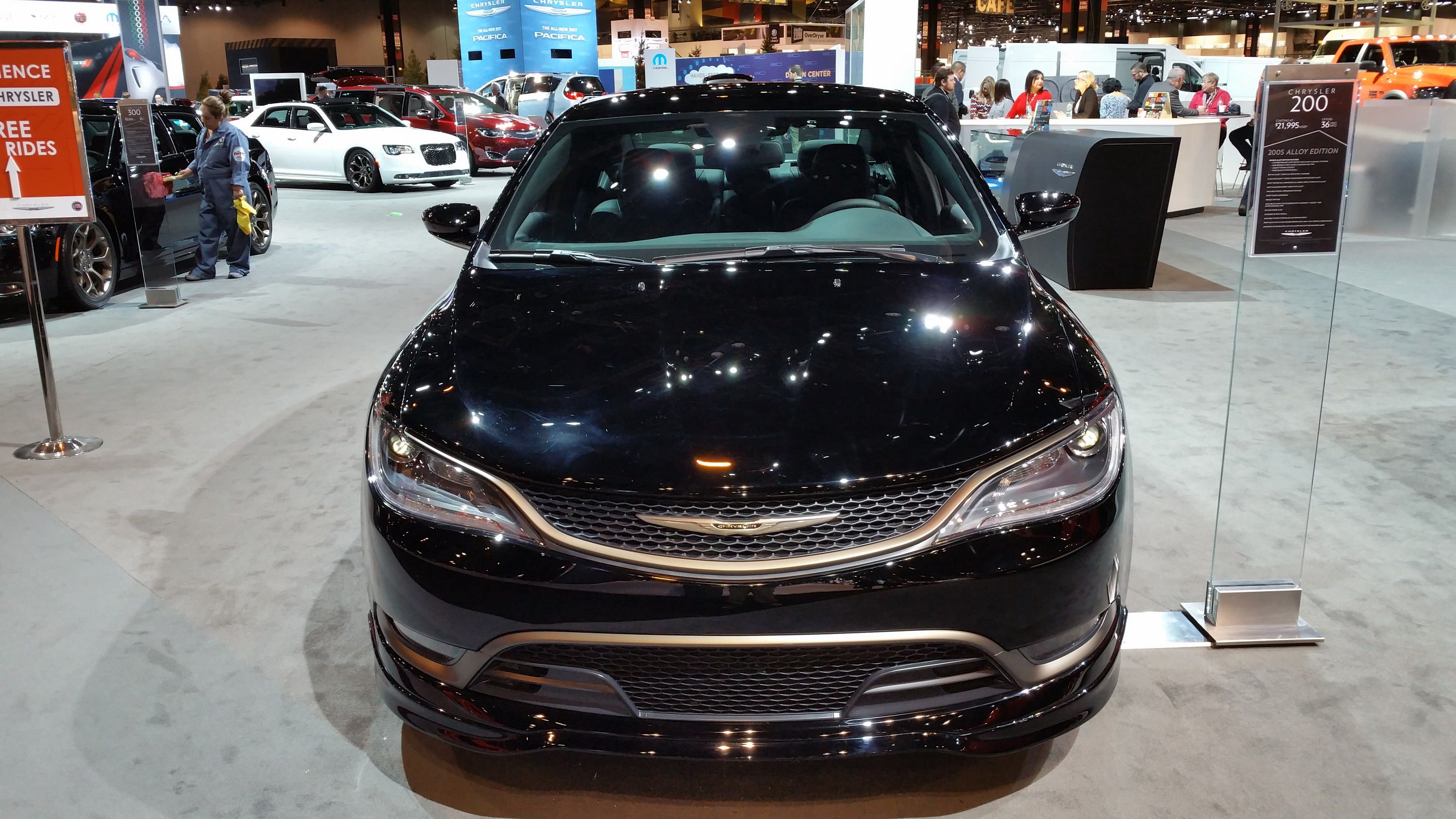 2016 Chrysler 200S Alloy Edition