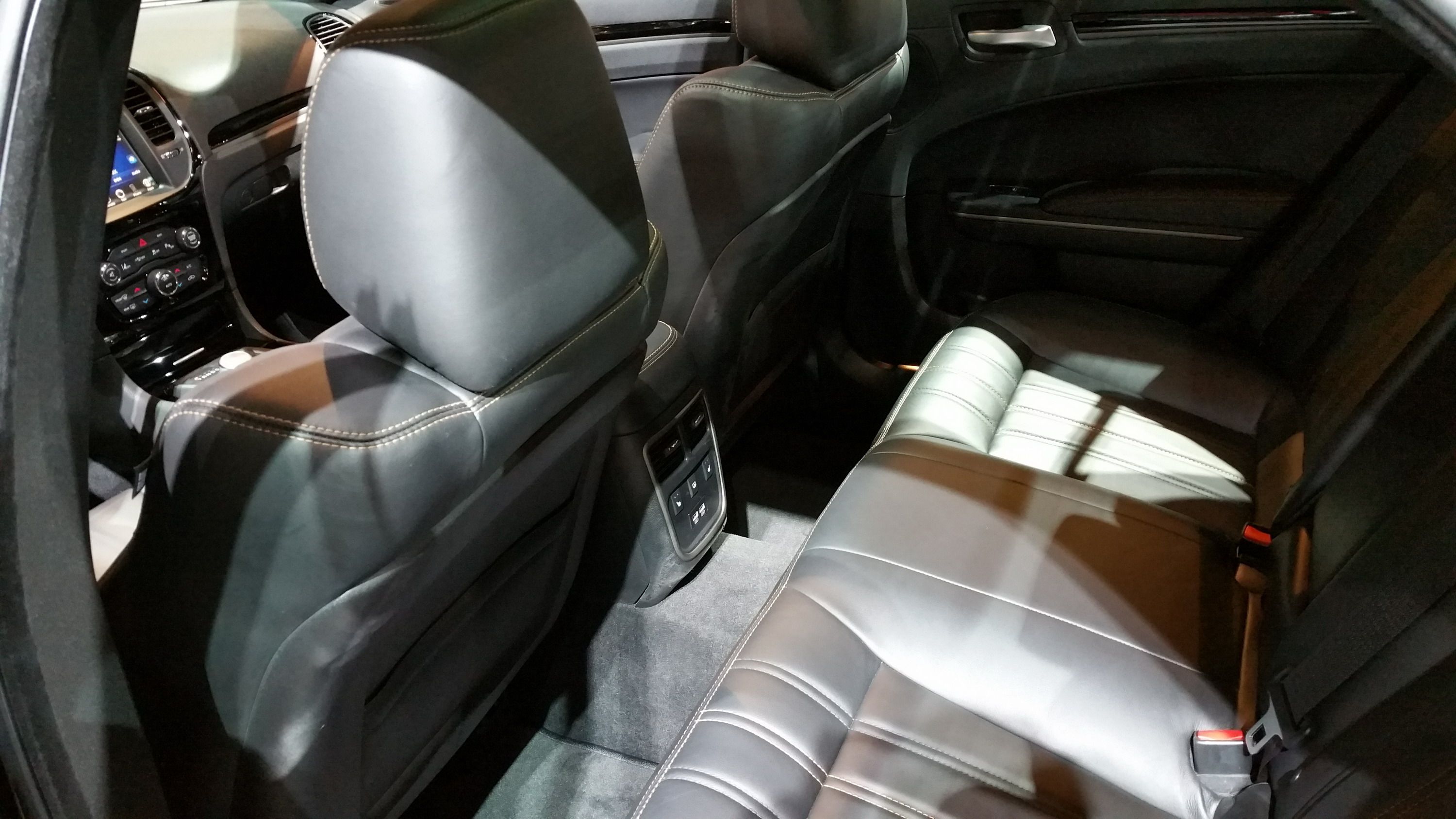 2016 Chrysler 300S Alloy Edition
