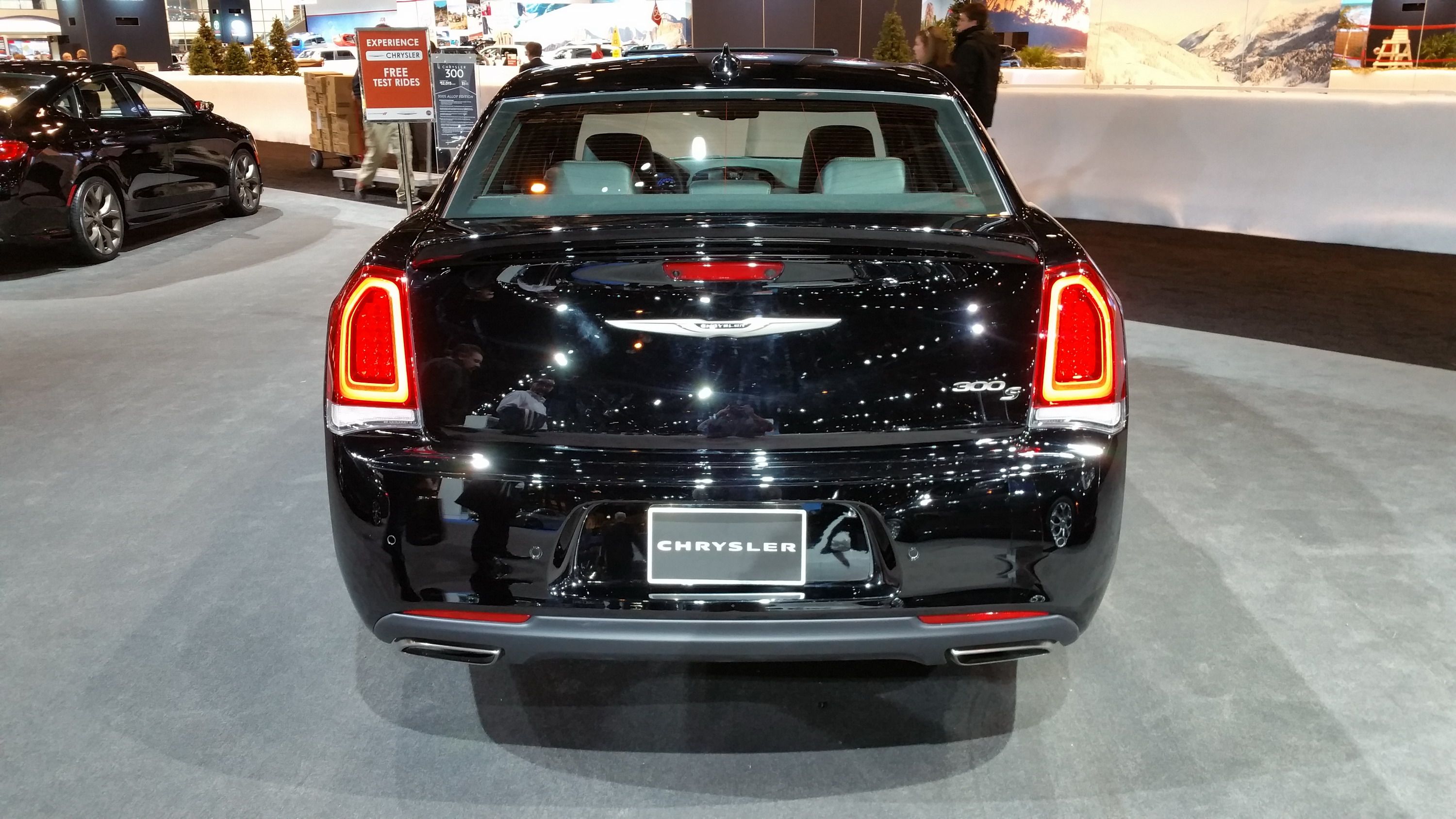 2016 Chrysler 300S Alloy Edition