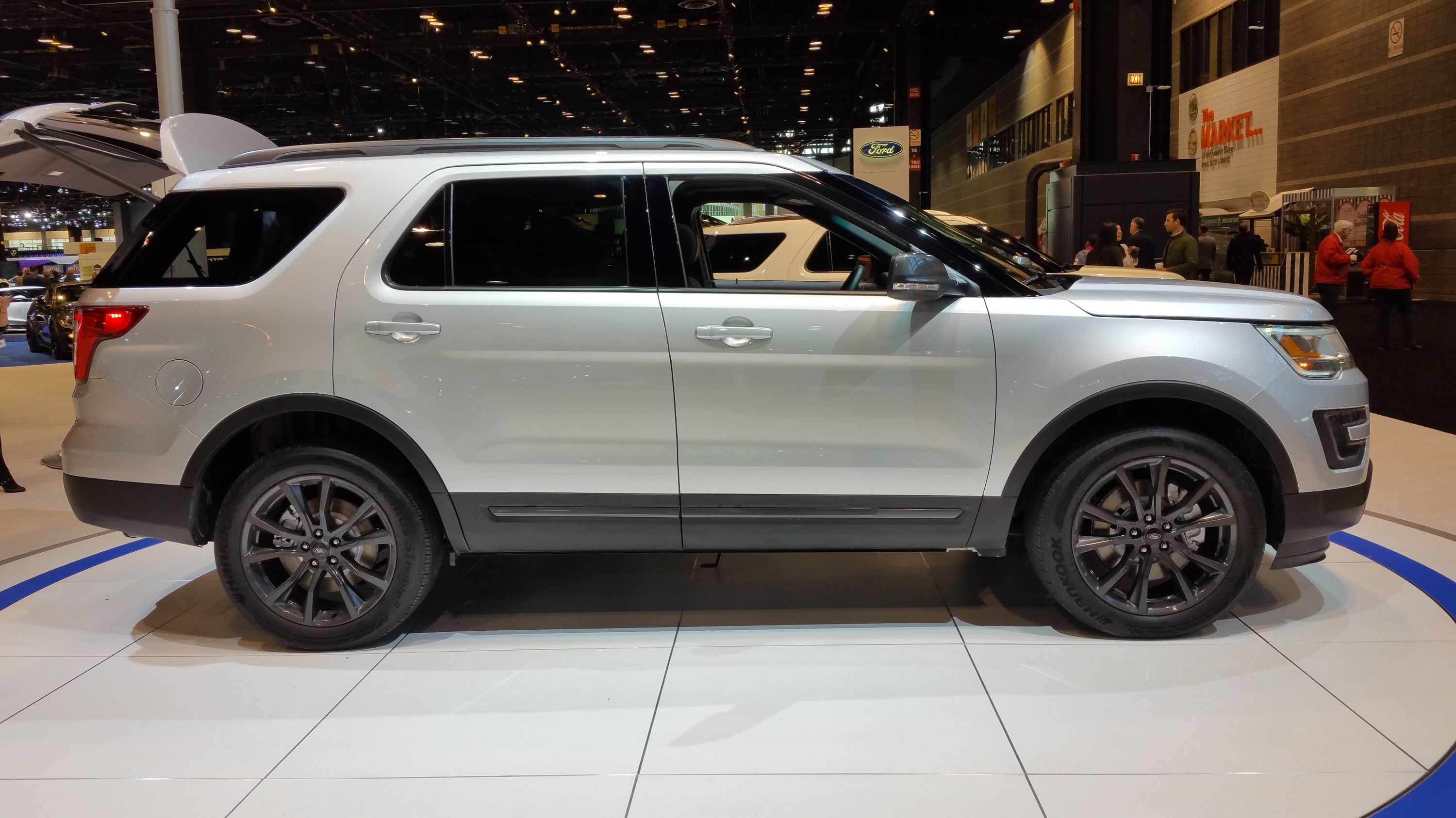 2017 Ford Explorer XLT Sport Appearance Package