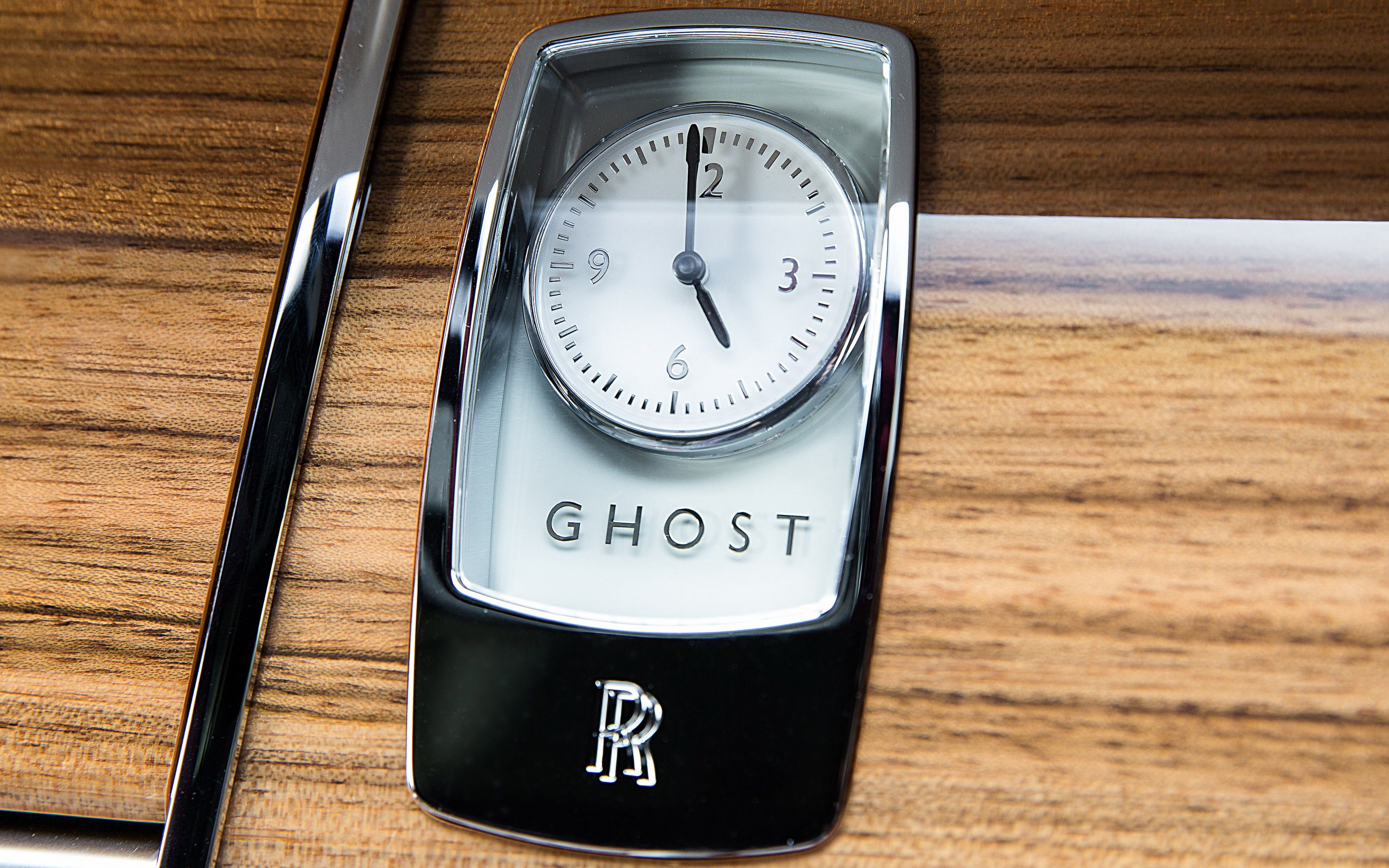 2016 Rolls-Royce Ghost "Eternal Love" Collection