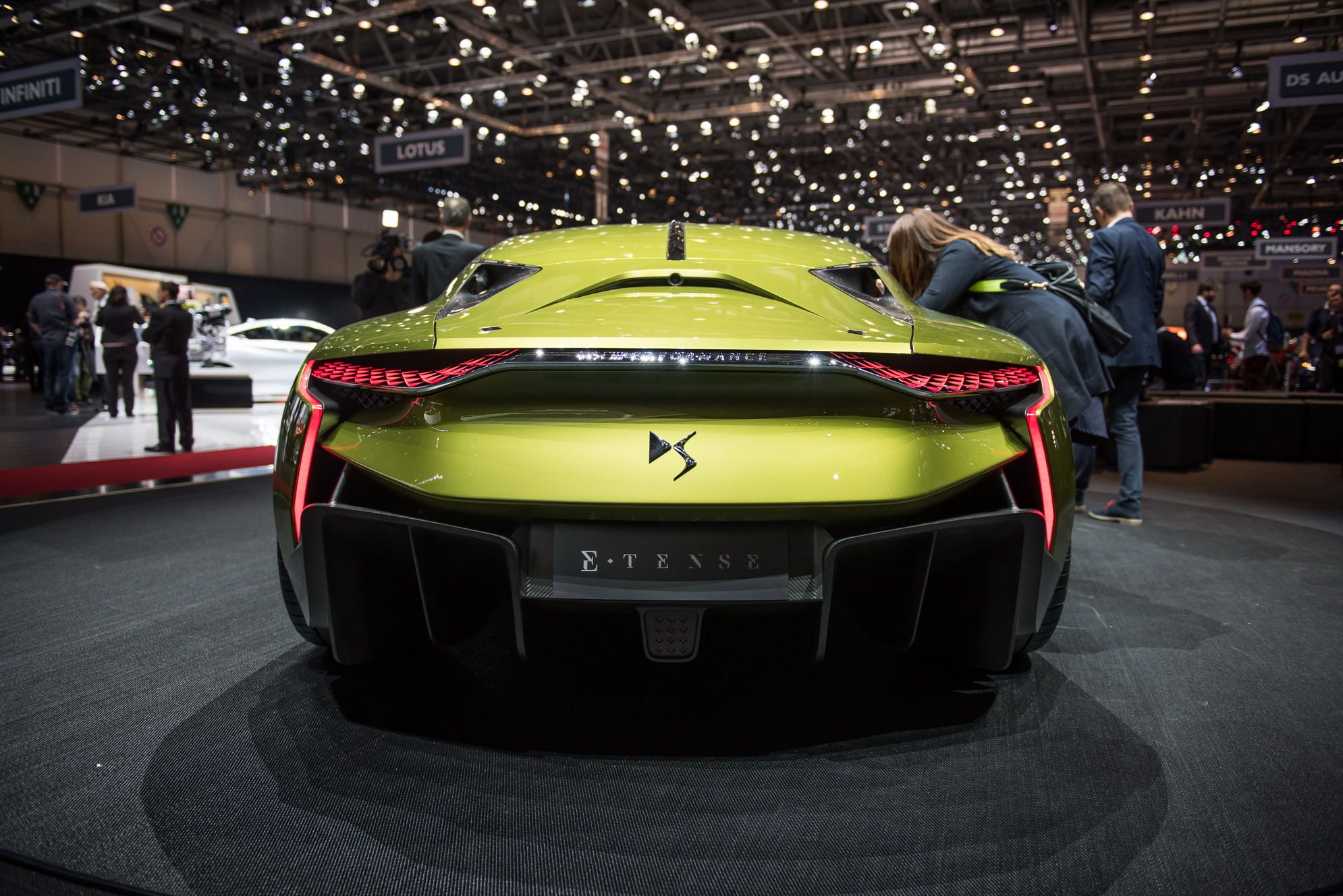 2016 DS E-Tense Concept