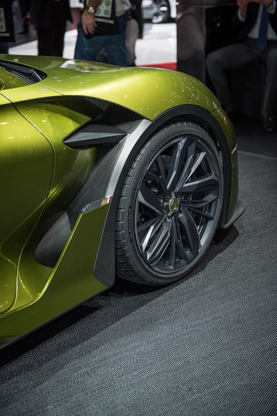 2016 DS E-Tense Concept