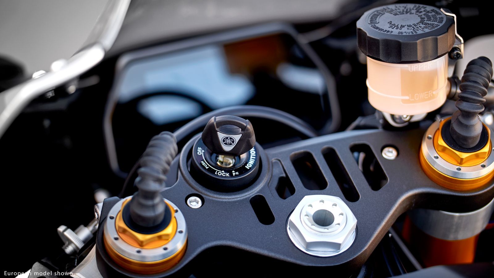 2016 - 2017 Yamaha YZF-R1 / YZF-R1S / YZF-R1M