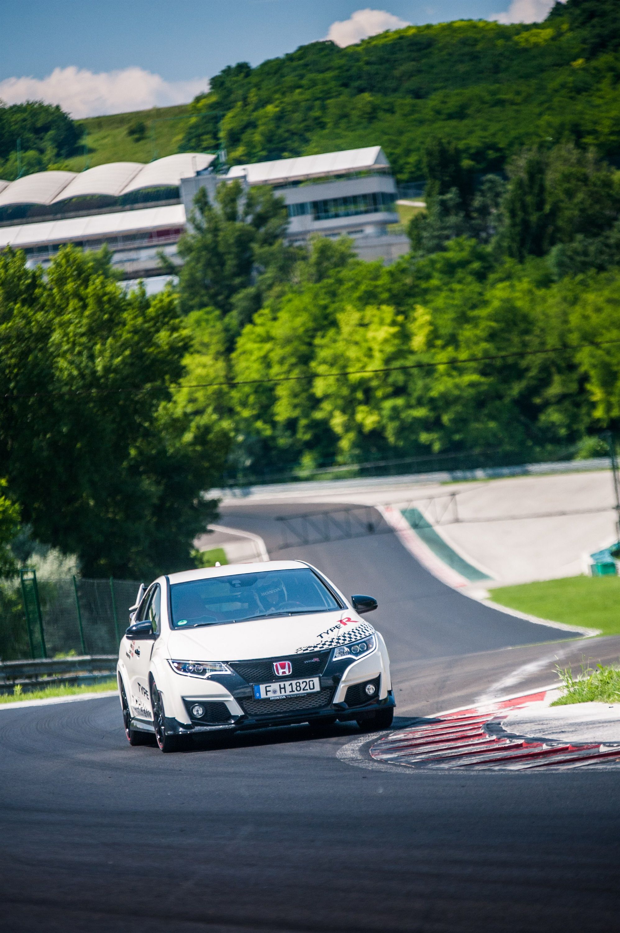 Honda Civic Type R Sets New Lap Records At 5 European Race Tracks