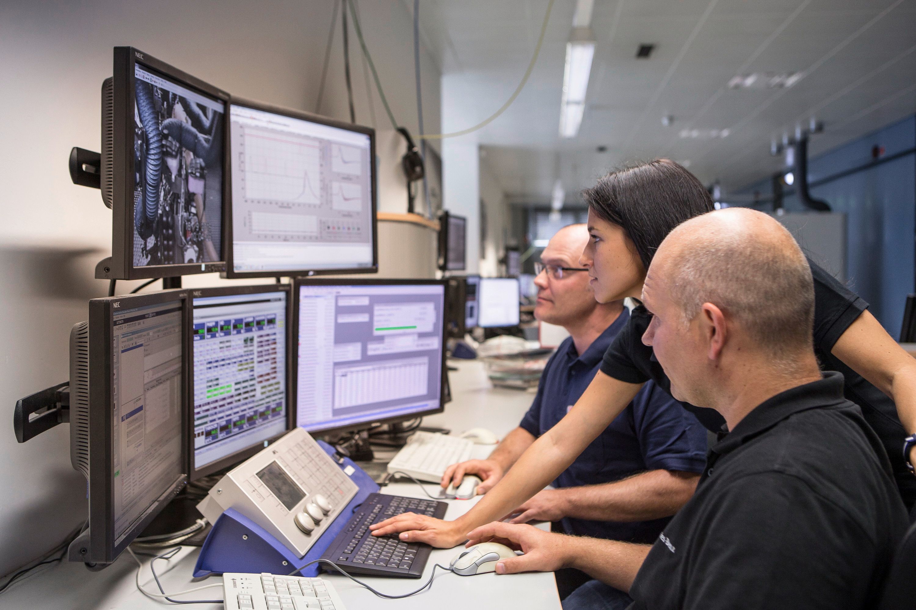 Mercedes Announces Four New Engines for 2017