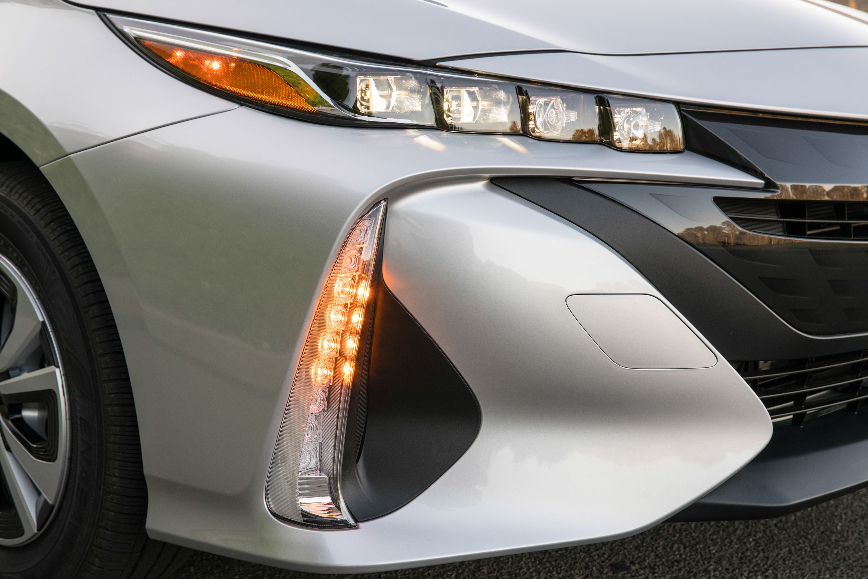 2017 Prius Prime Offers Fancy Interior Tech And Lots Of Miles