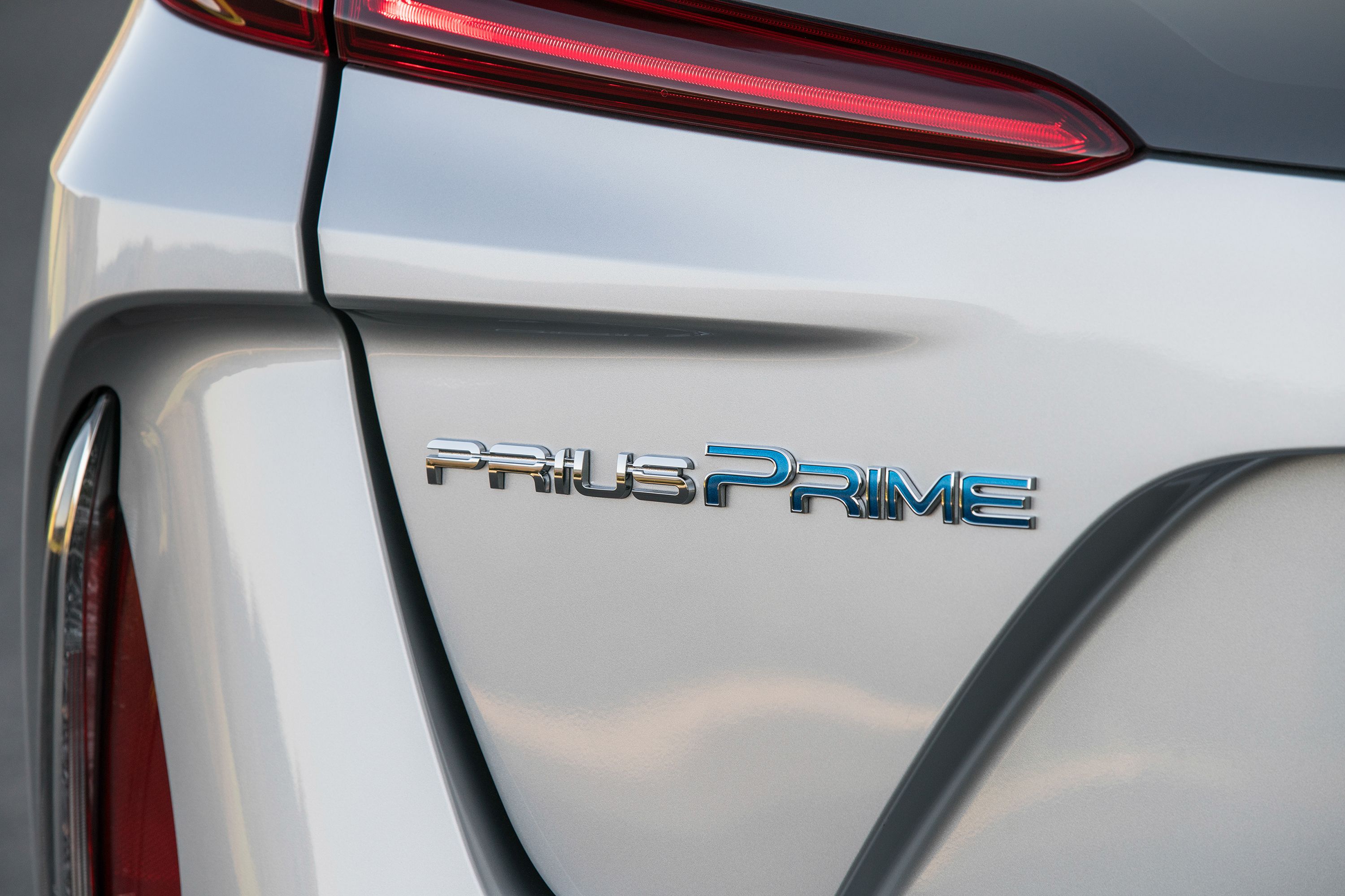 2017 Prius Prime Offers Fancy Interior Tech And Lots Of Miles