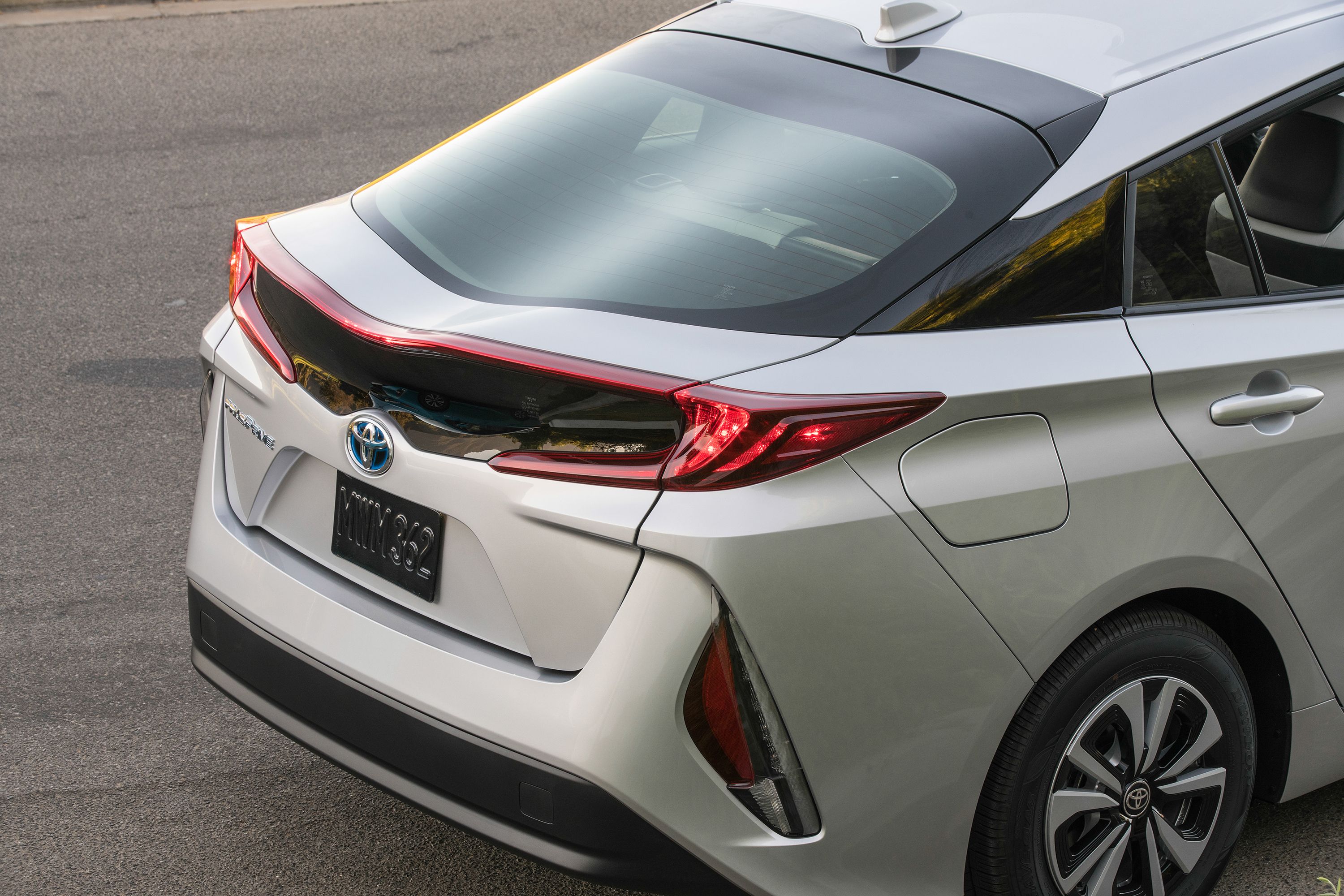 2017 Prius Prime Offers Fancy Interior Tech And Lots Of Miles