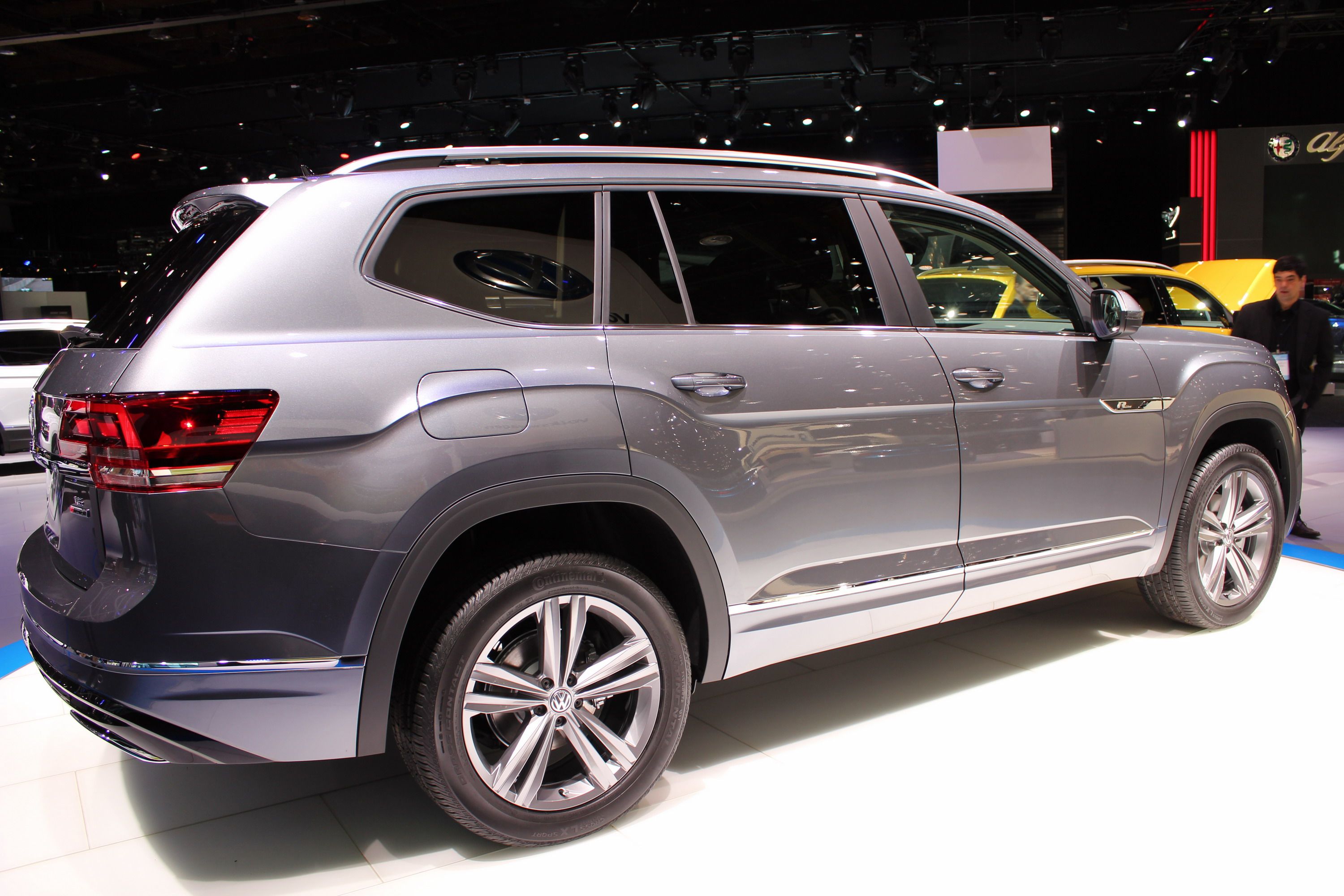 2017 Volkswagen Atlas R-Line