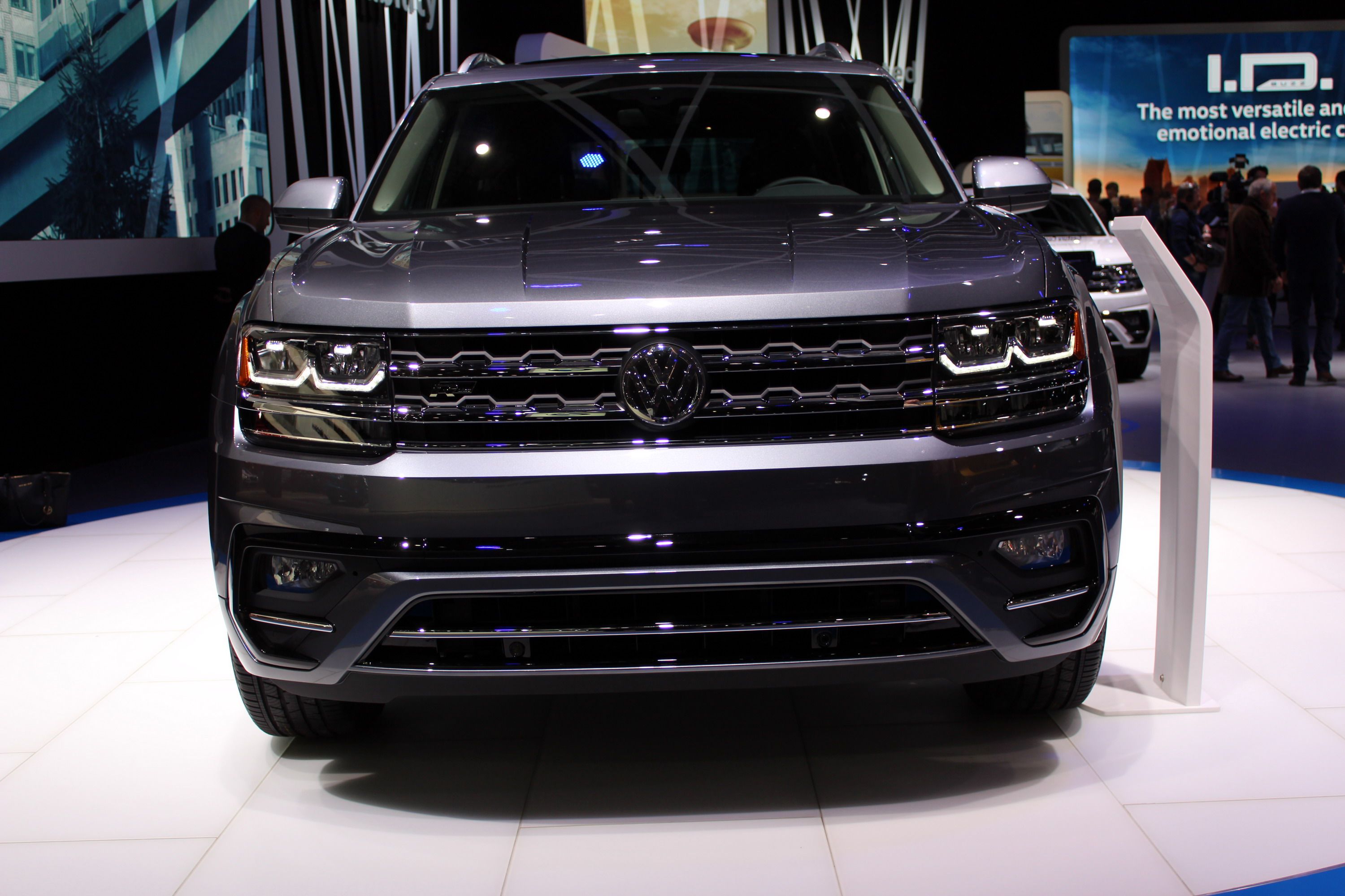 2017 Volkswagen Atlas R-Line