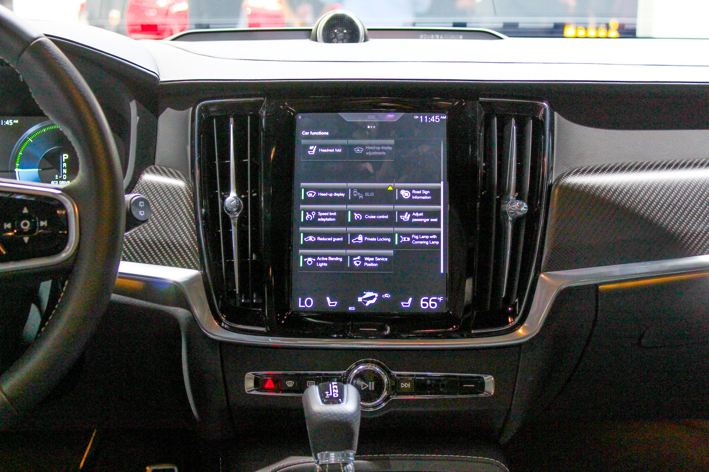 2017 Volvo V90 R-Design