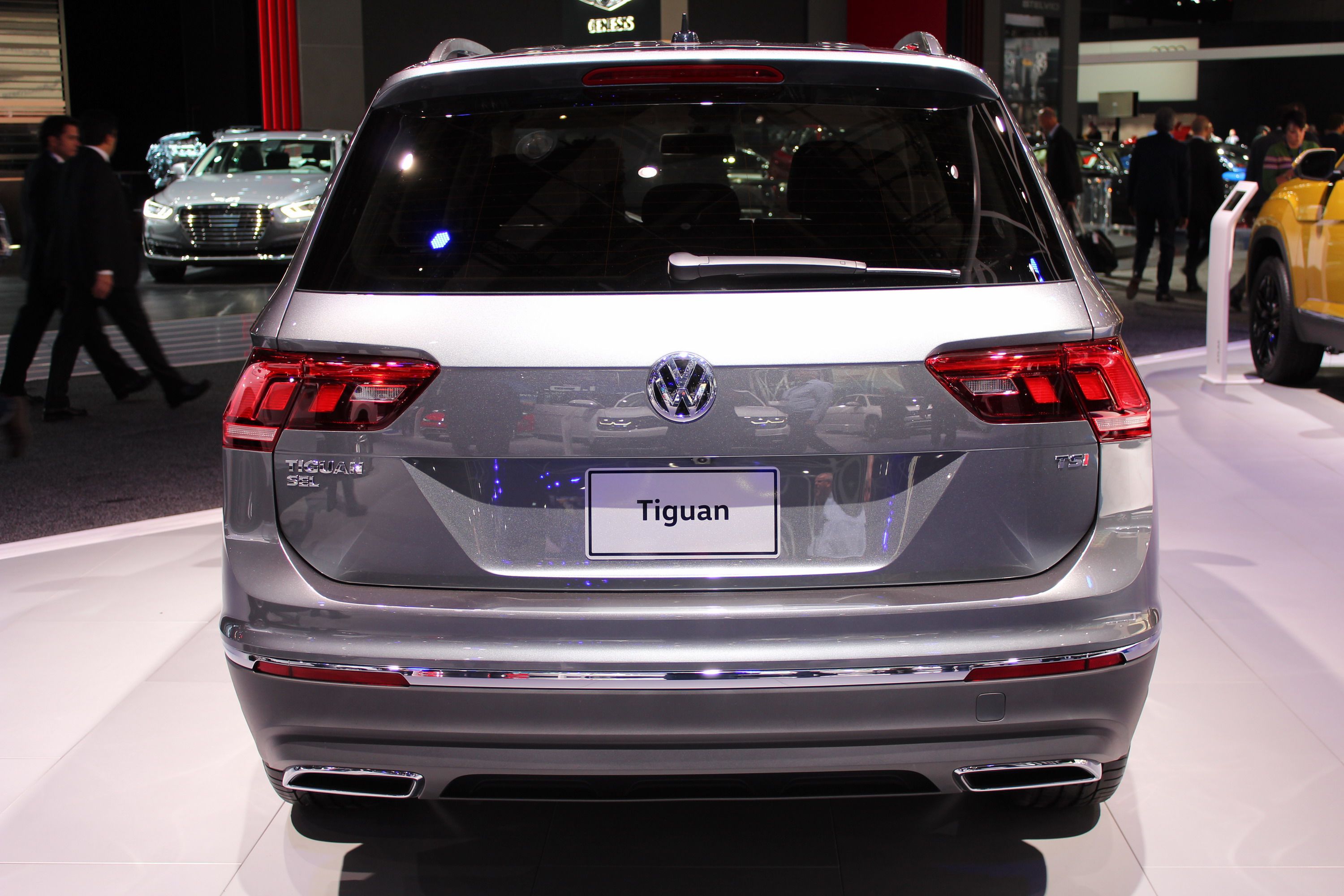 US Gets Longer Volkswagen Tiguan with Third-Row Seating Option