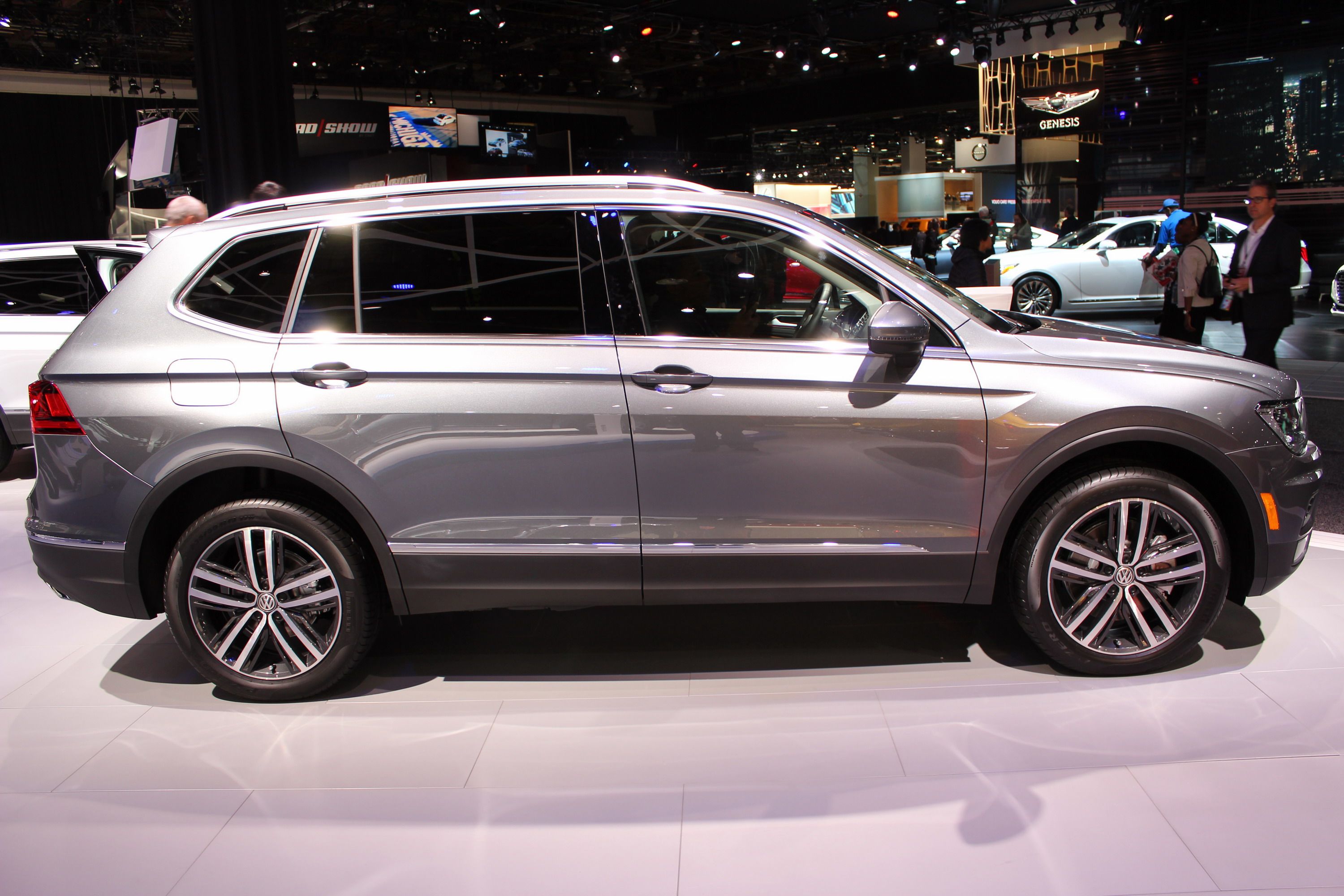 US Gets Longer Volkswagen Tiguan with Third-Row Seating Option