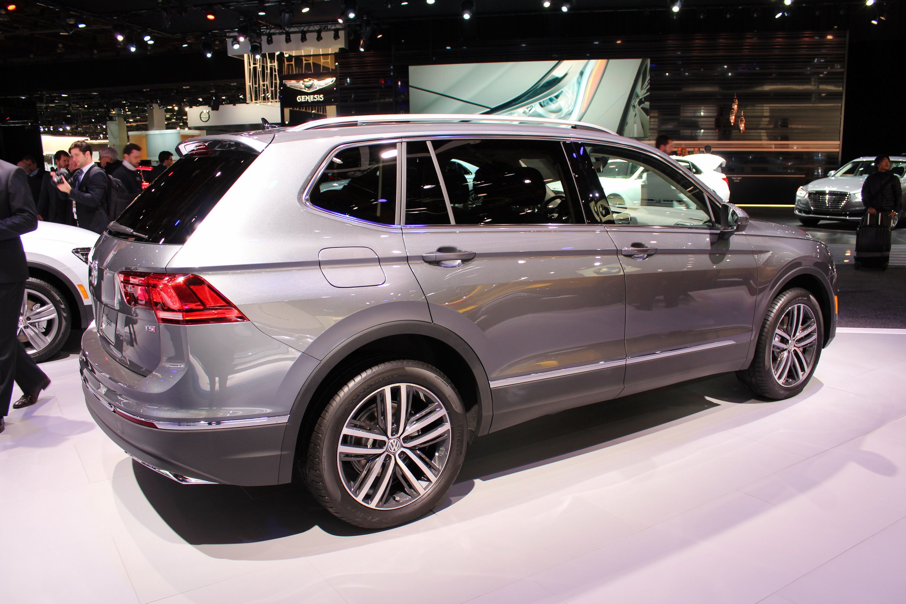 US Gets Longer Volkswagen Tiguan with Third-Row Seating Option