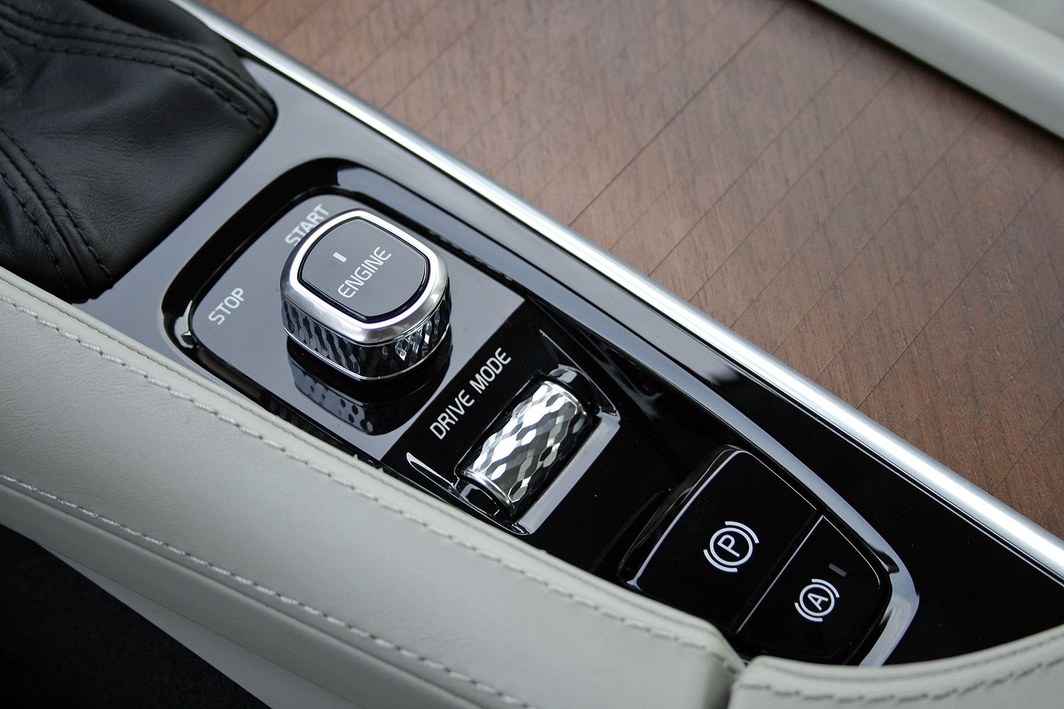 2017 Volvo S90 Inscription – Driven