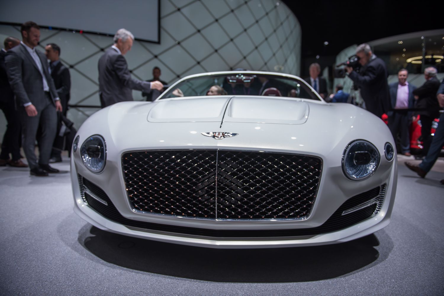 2017 Bentley EXP 12 Speed 6e Concept