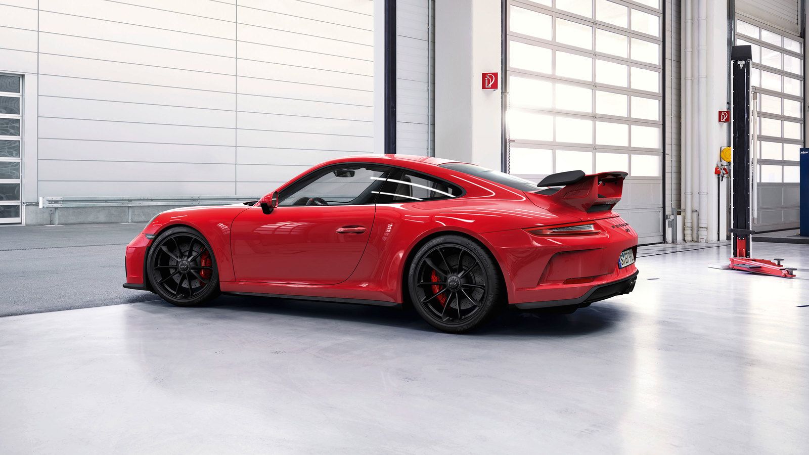 Porsche 911 GT3 Returns After Three Years with Bigger Engine