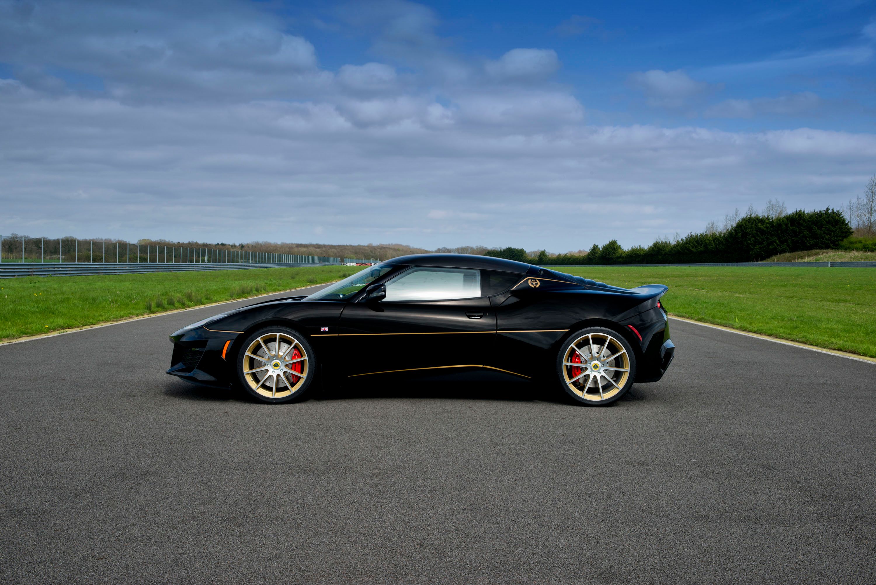 The Lotus Evora Sport 410 GP Edition Brings the Iconic JPS Livery to ...