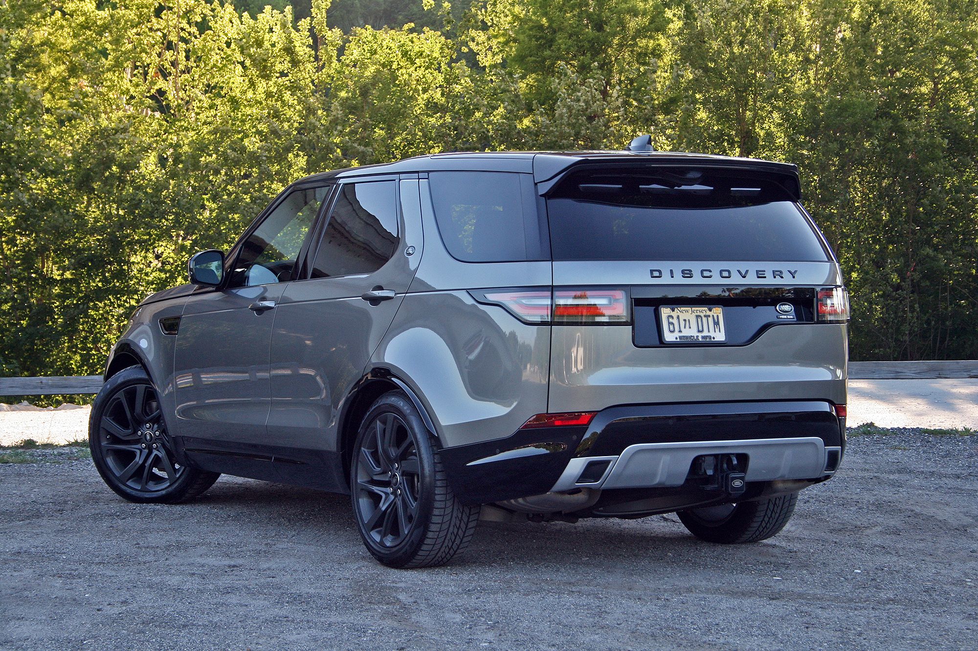 The Off-Road Tech that makes The 2017 Land Rover Discovery So Good