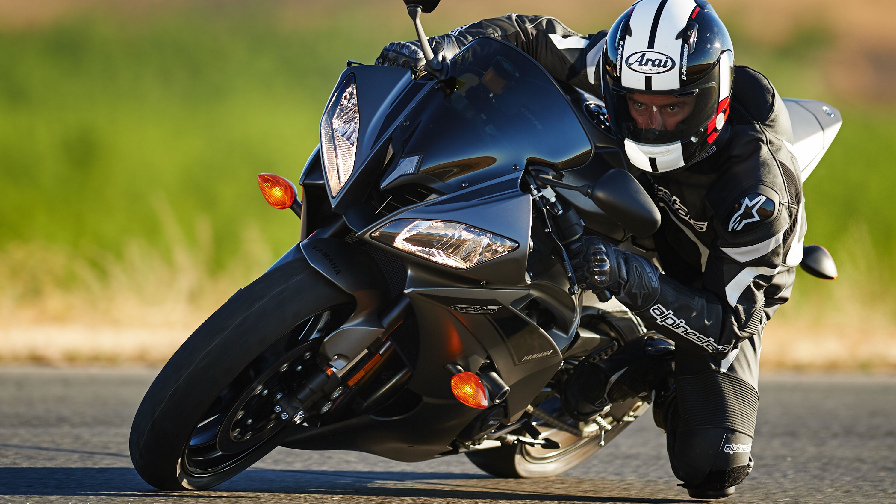 2015 - 2016 Yamaha YZF-R6