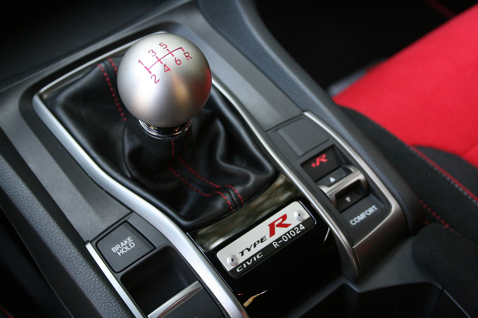 The Turbocharged Heart of the 2017 Honda Civic Type R