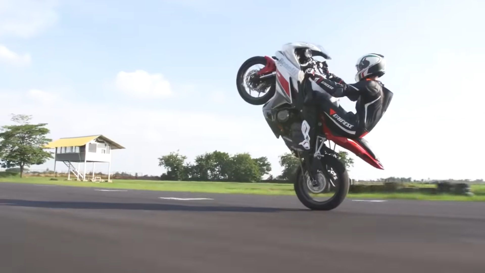 Benelli's new Tornado 302R makes appearance.