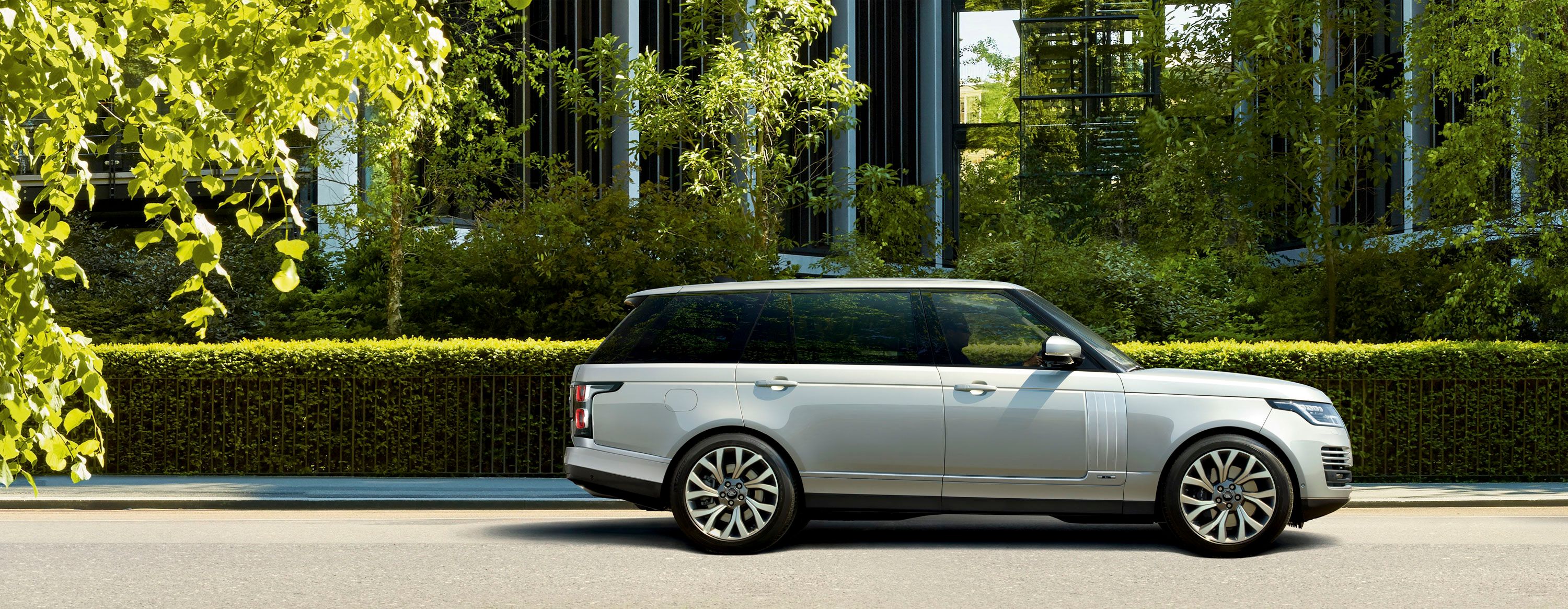 2019 Land Rover Range Rover P400e