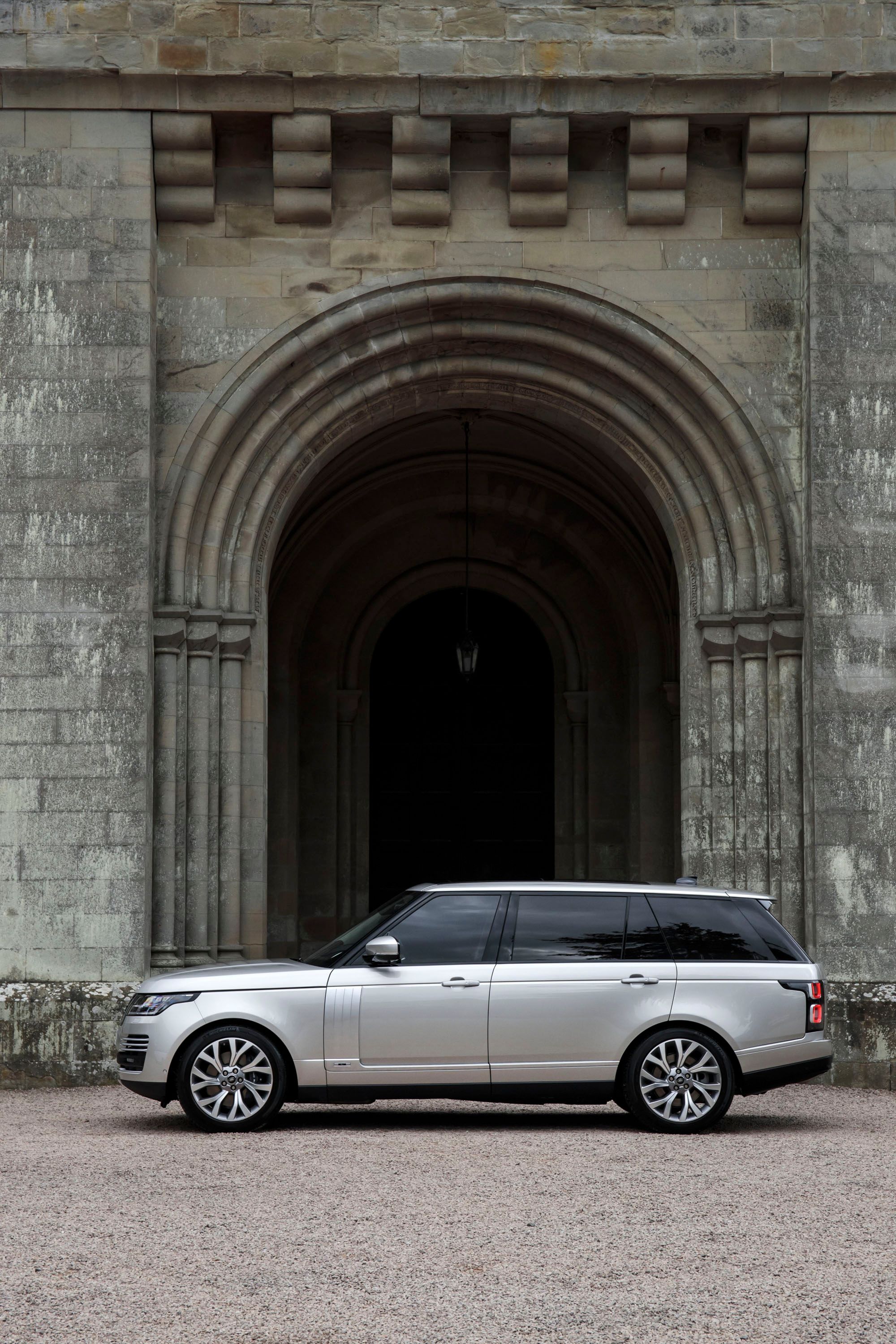 2019 Land Rover Range Rover P400e